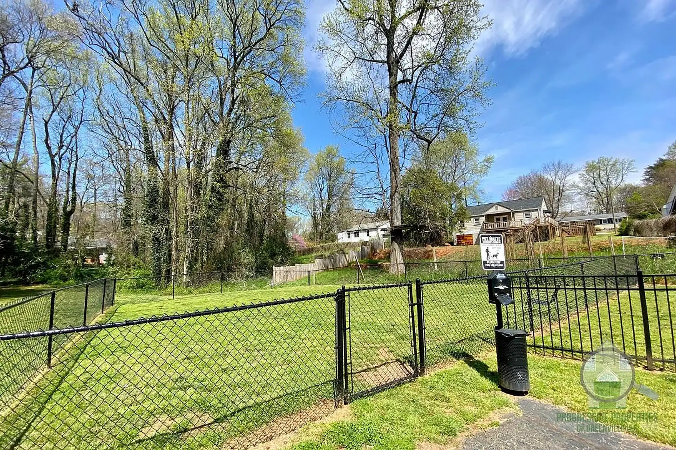 The Townes @ Summit - Greenville, SC 29609 | ApartmentGuide.com