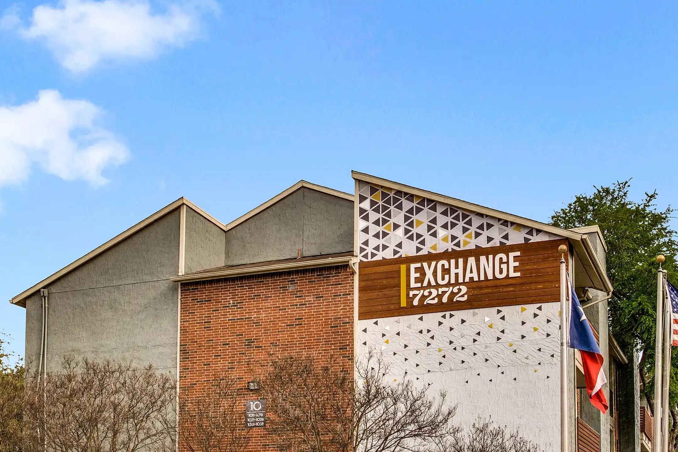 Exchange 7272 - Dallas, TX 75237 | ApartmentGuide.com