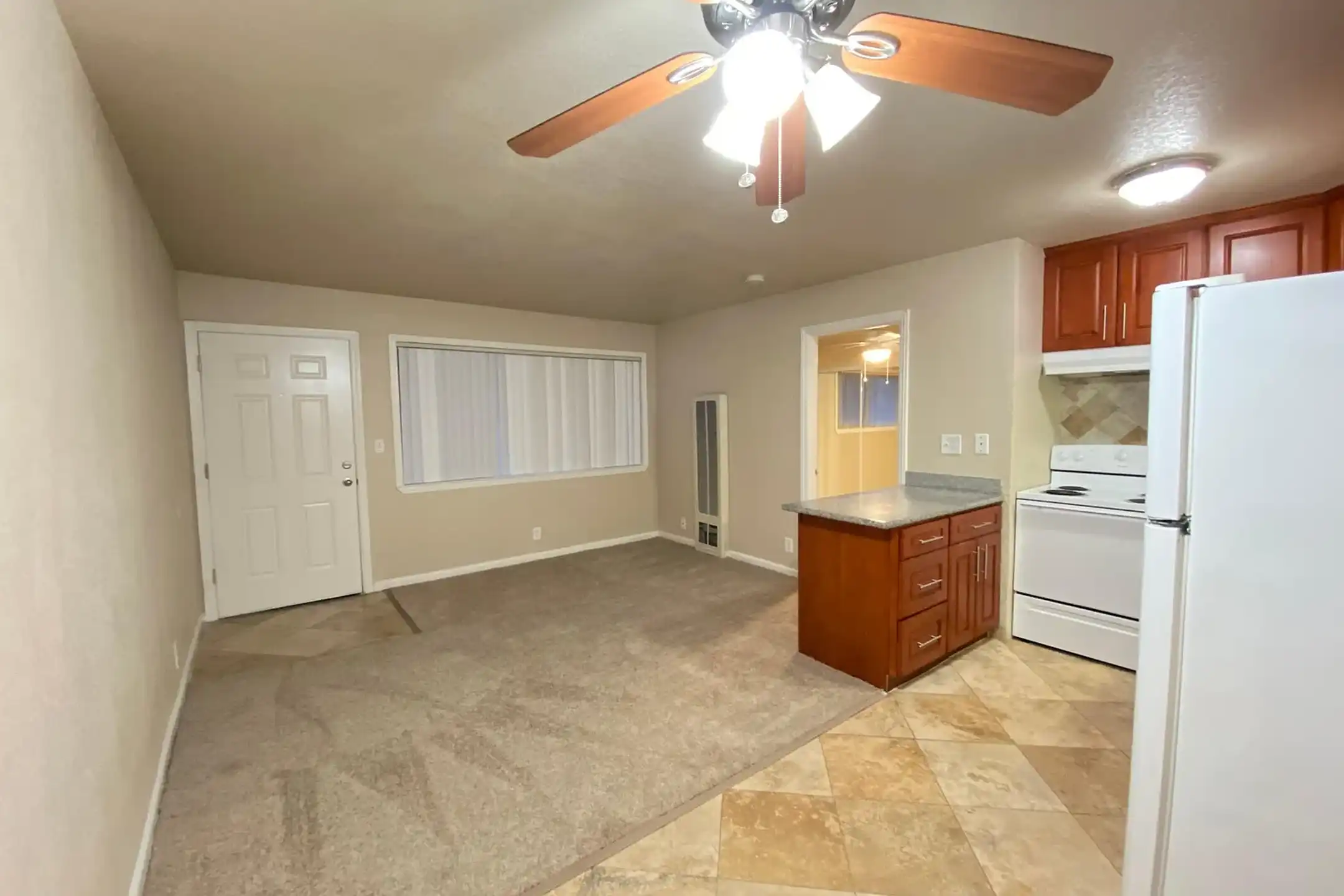 Almaden Plaza Apartments - San Jose, CA 95125 | ApartmentGuide.com