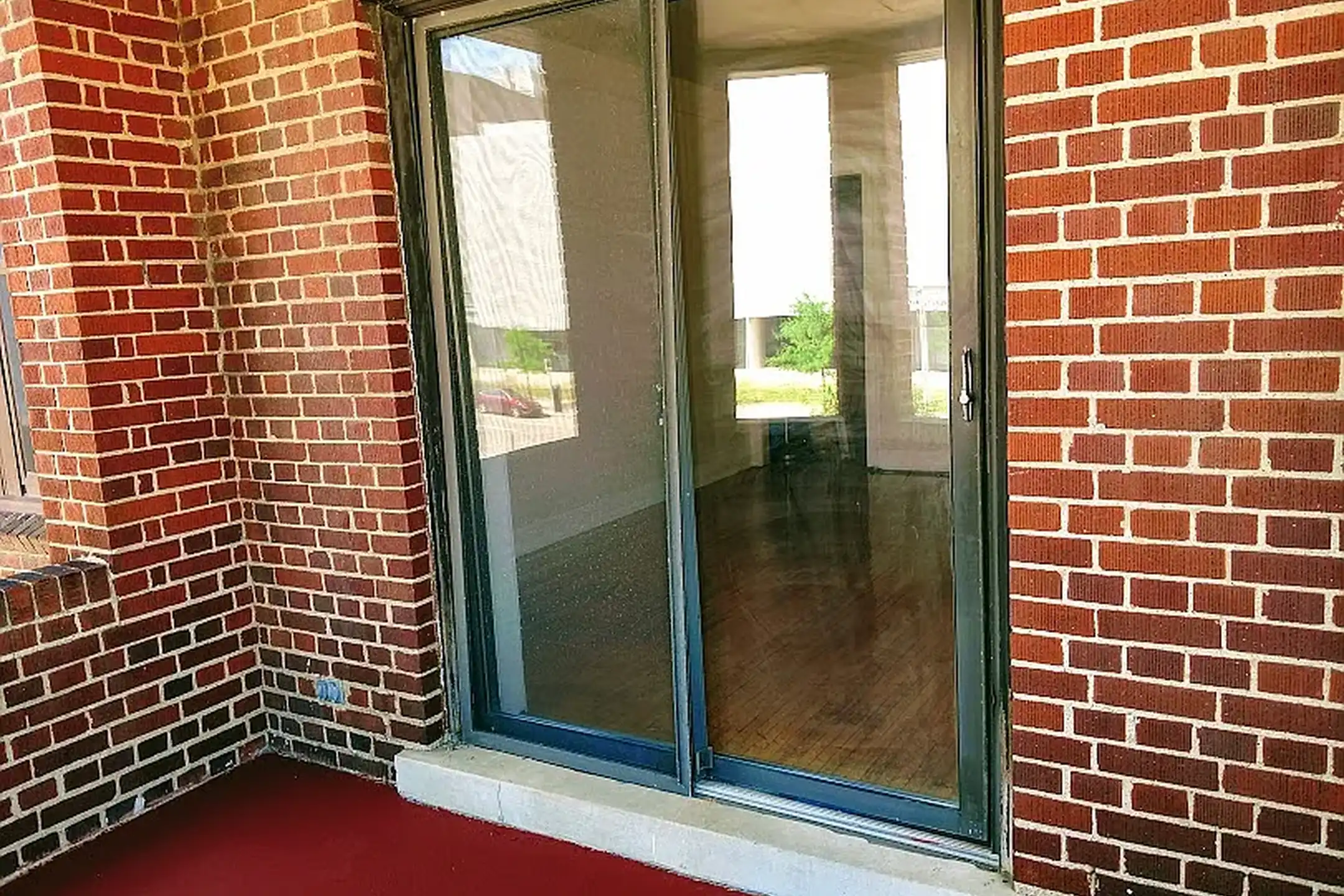 Hadley Hall - Detroit, MI 48201 | ApartmentGuide.com