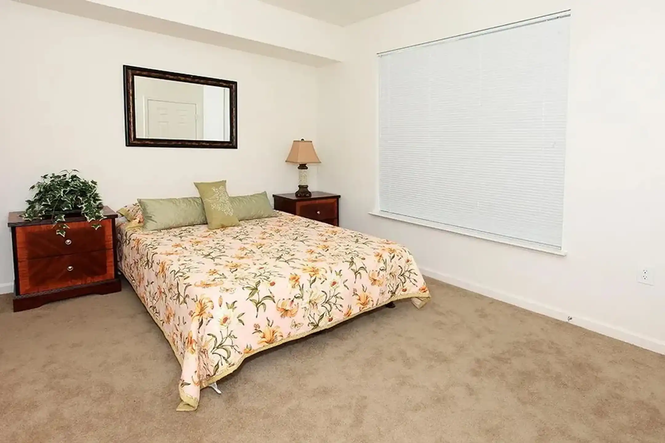 Parc Grove Commons - Fresno, CA 93703 | ApartmentGuide.com