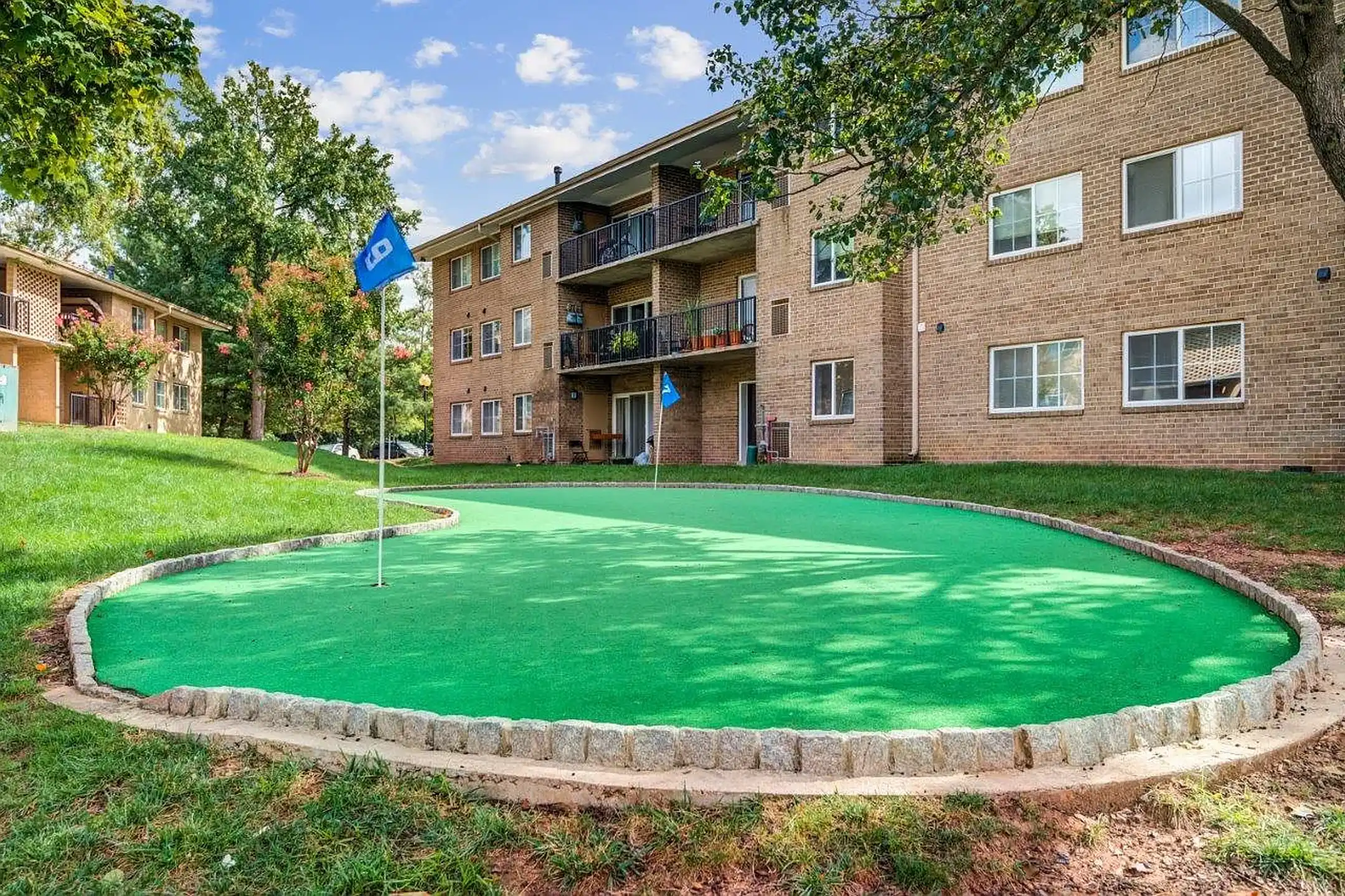 Stoneridge at Mark Center Apartment Homes - Alexandria, VA 22311 ...