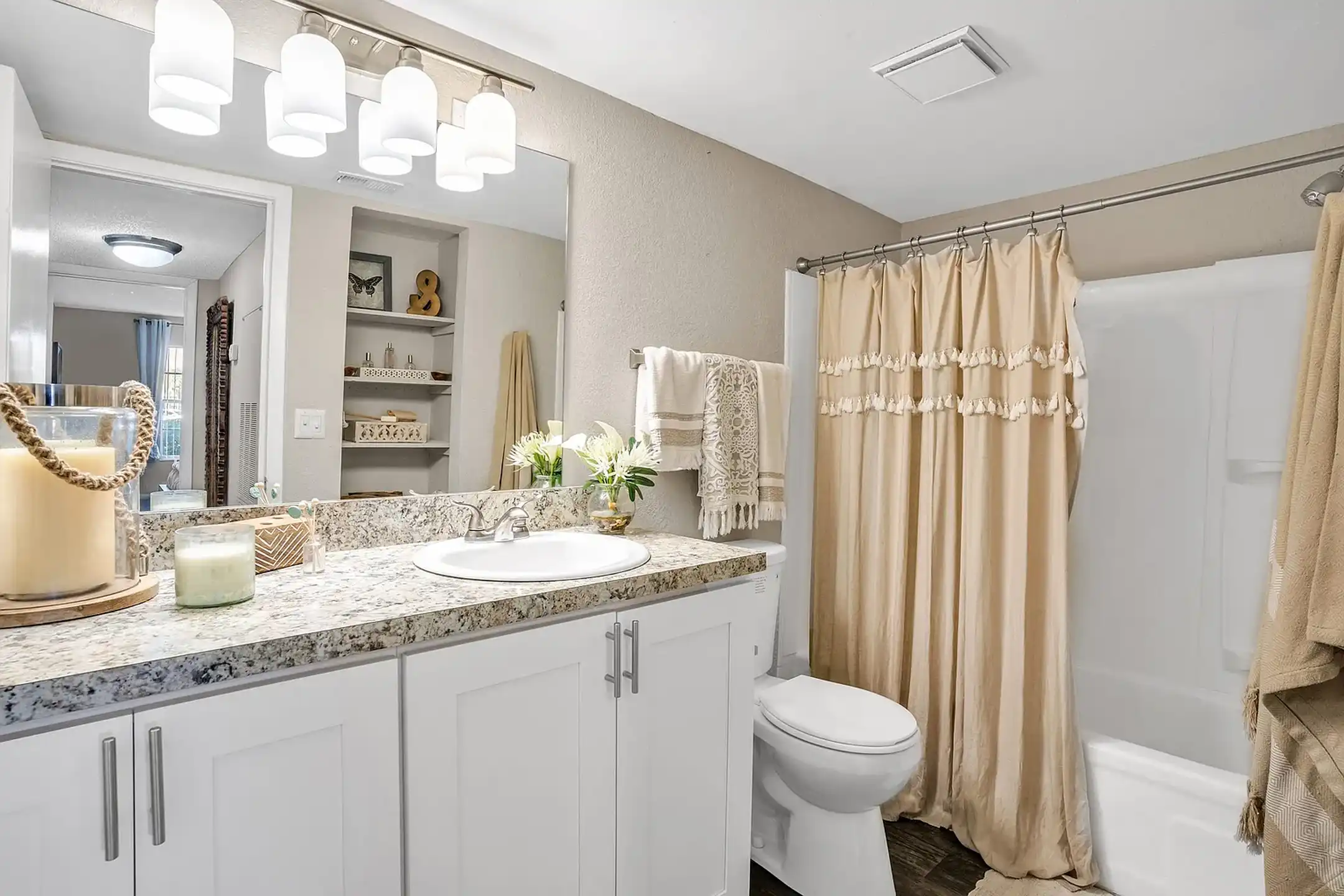 Castilian Apartments - Orlando, FL 32839 | ApartmentGuide.com