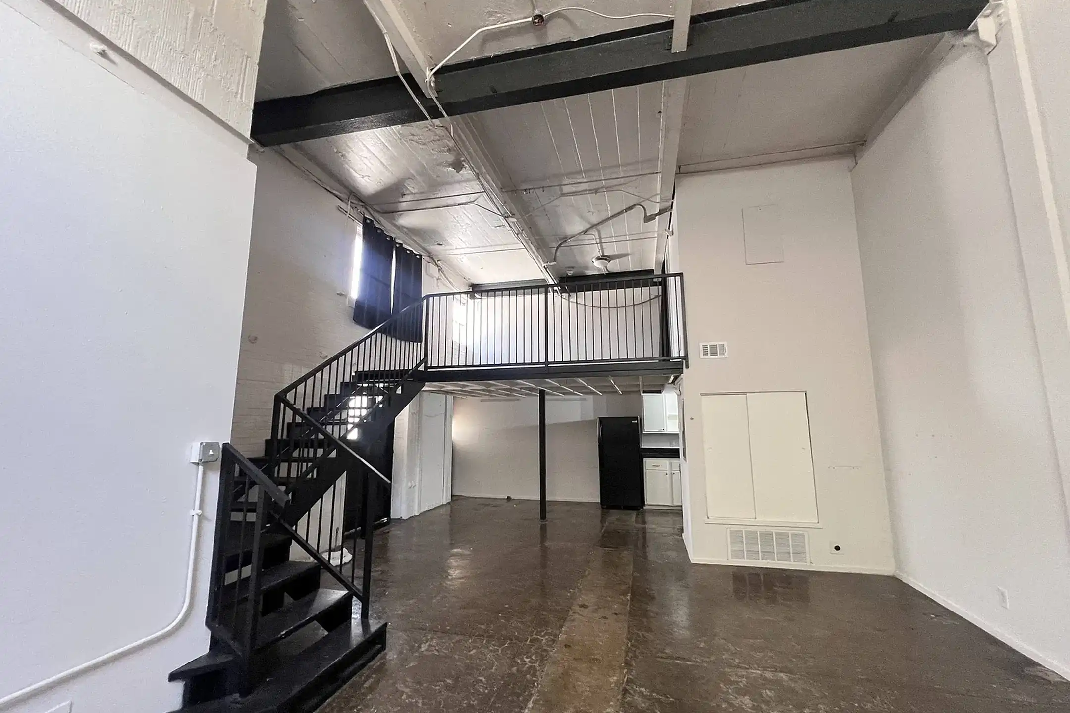 Harwood Lofts - Dallas, TX 75215 | ApartmentGuide.com
