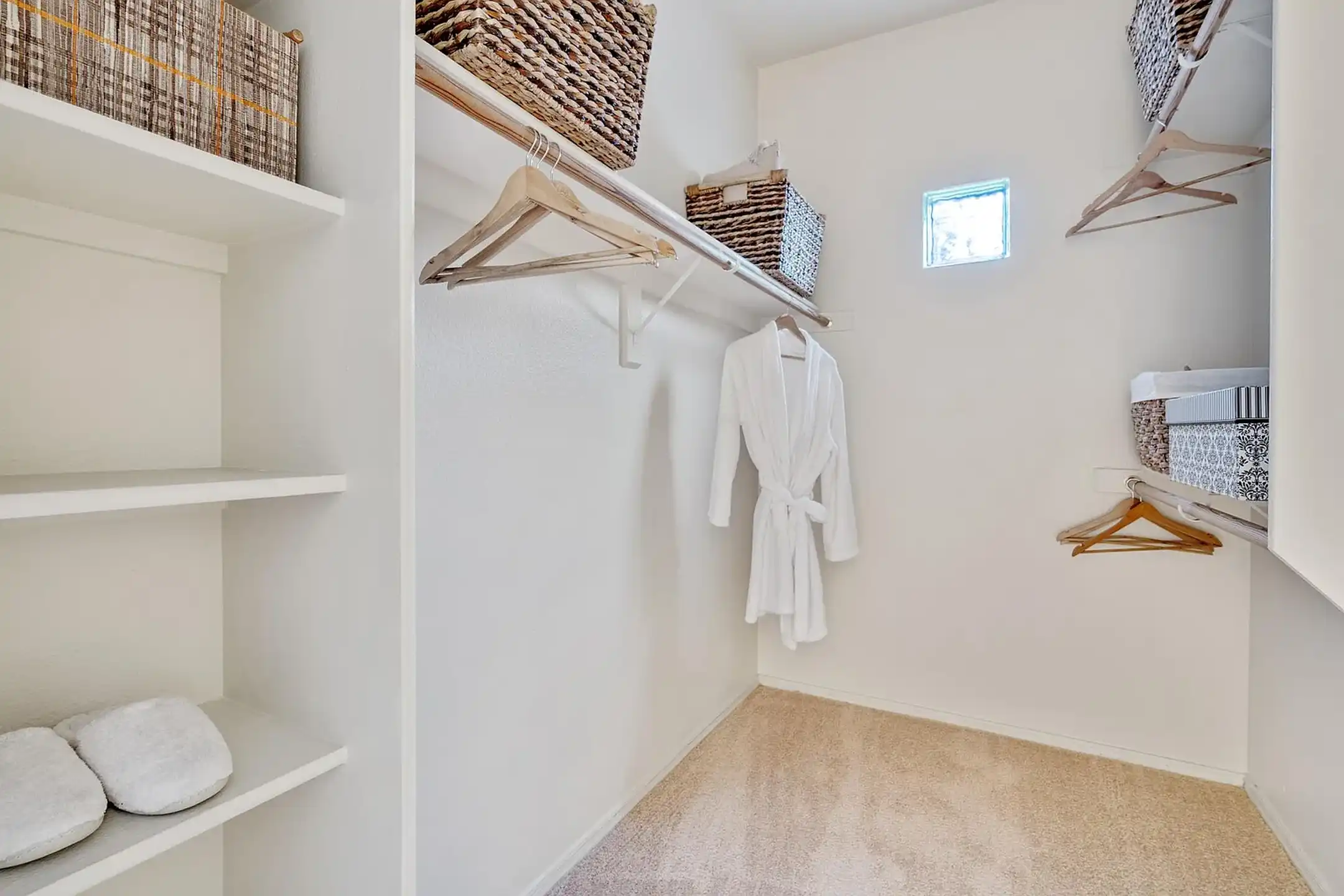 Desert Harbor - Peoria, AZ 85381 | ApartmentGuide.com