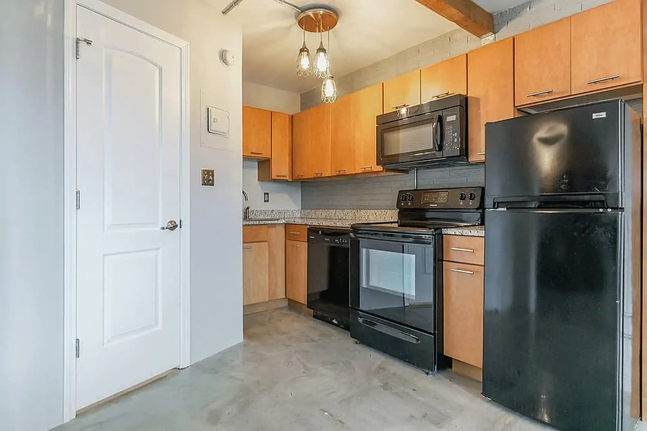 Steel City Flats - Birmingham, AL 35205 | ApartmentGuide.com