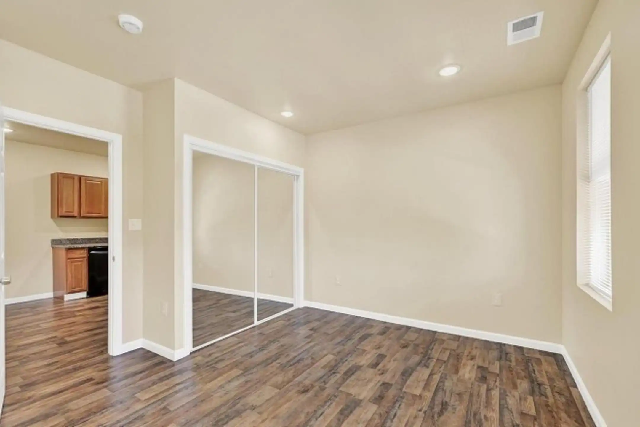 413 Elrino St unit 2FL - Baltimore, MD 21224 | ApartmentGuide.com