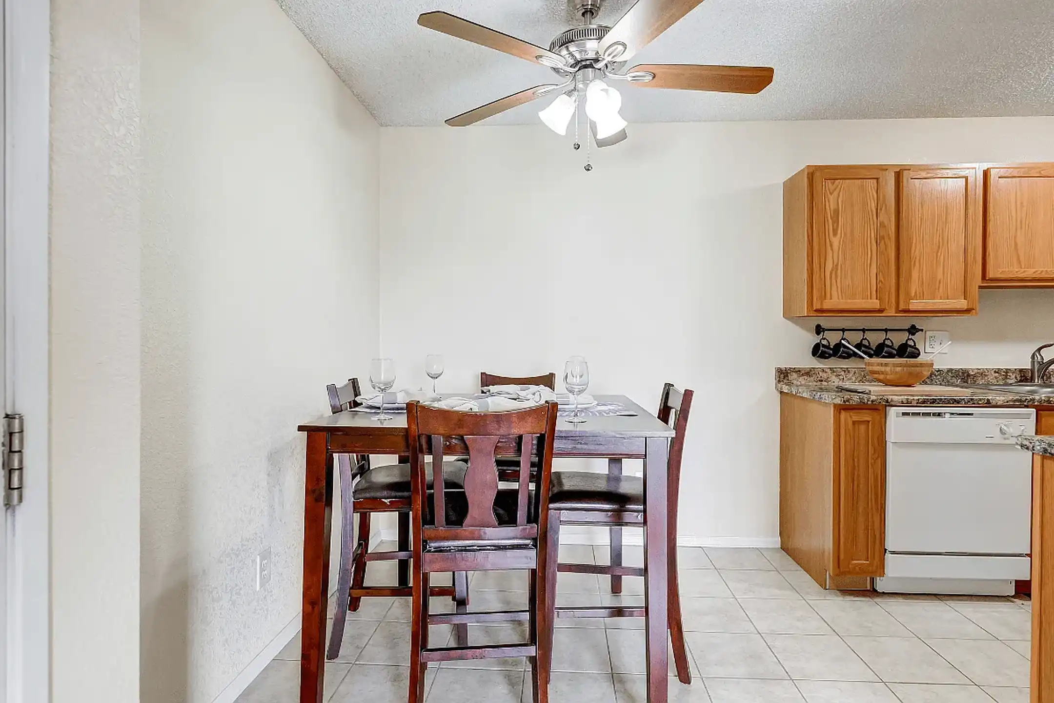 Aurora Meadows - Aurora, CO 80011 | ApartmentGuide.com
