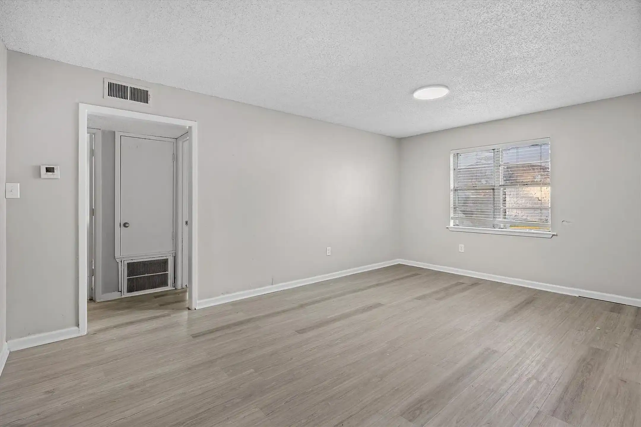 Main Street Villas - Lumberton, MS 39455 | ApartmentGuide.com