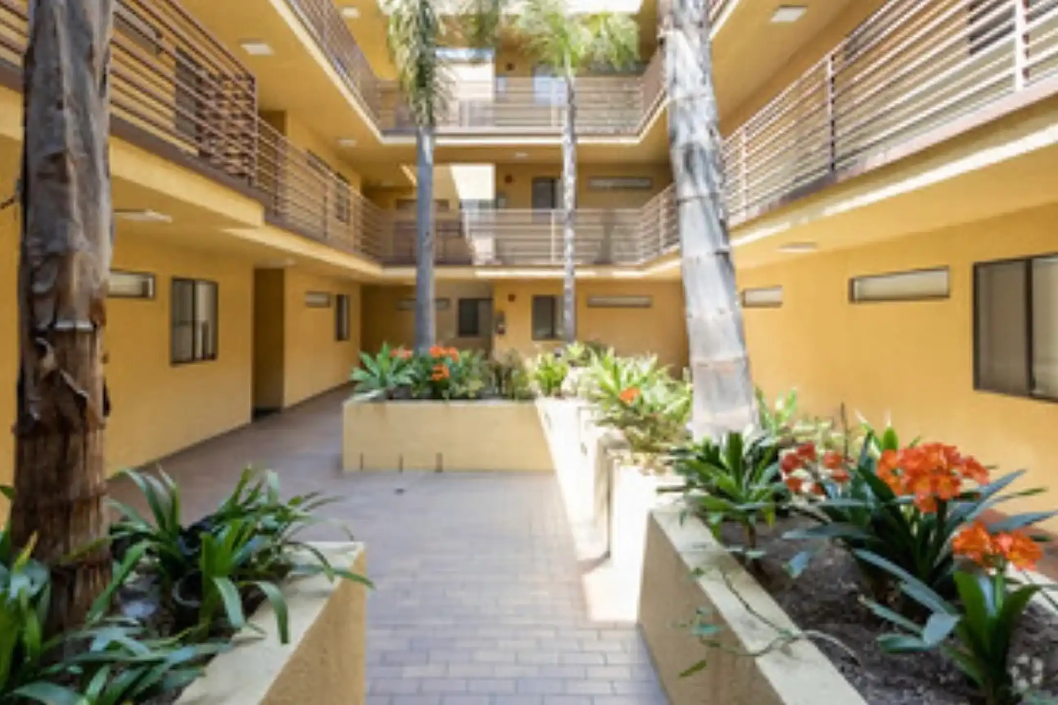 The Courtyard Apartments - Los Angeles, CA 90035 | ApartmentGuide.com