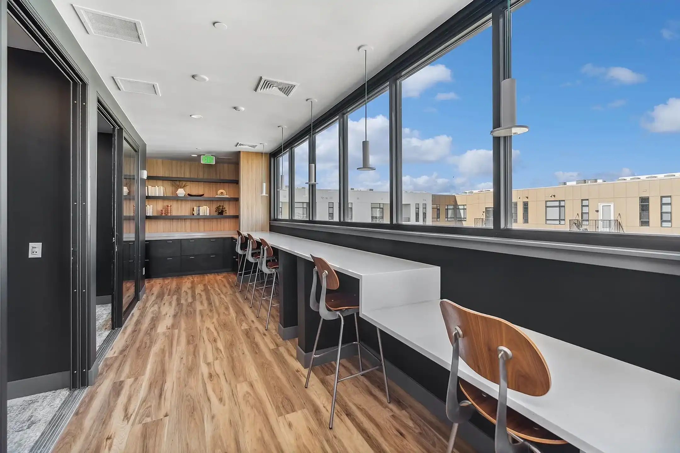 AMLI Broadway Park - Denver, CO 80223 | ApartmentGuide.com