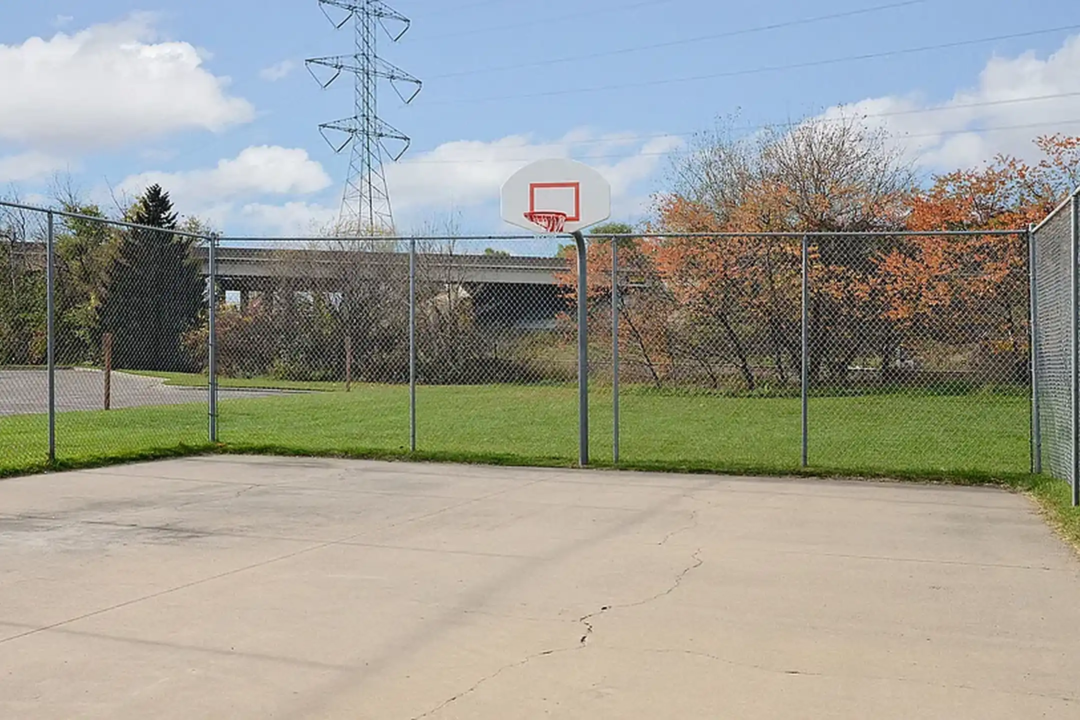 Wellington Ridge - Coon Rapids, MN 55433 | ApartmentGuide.com