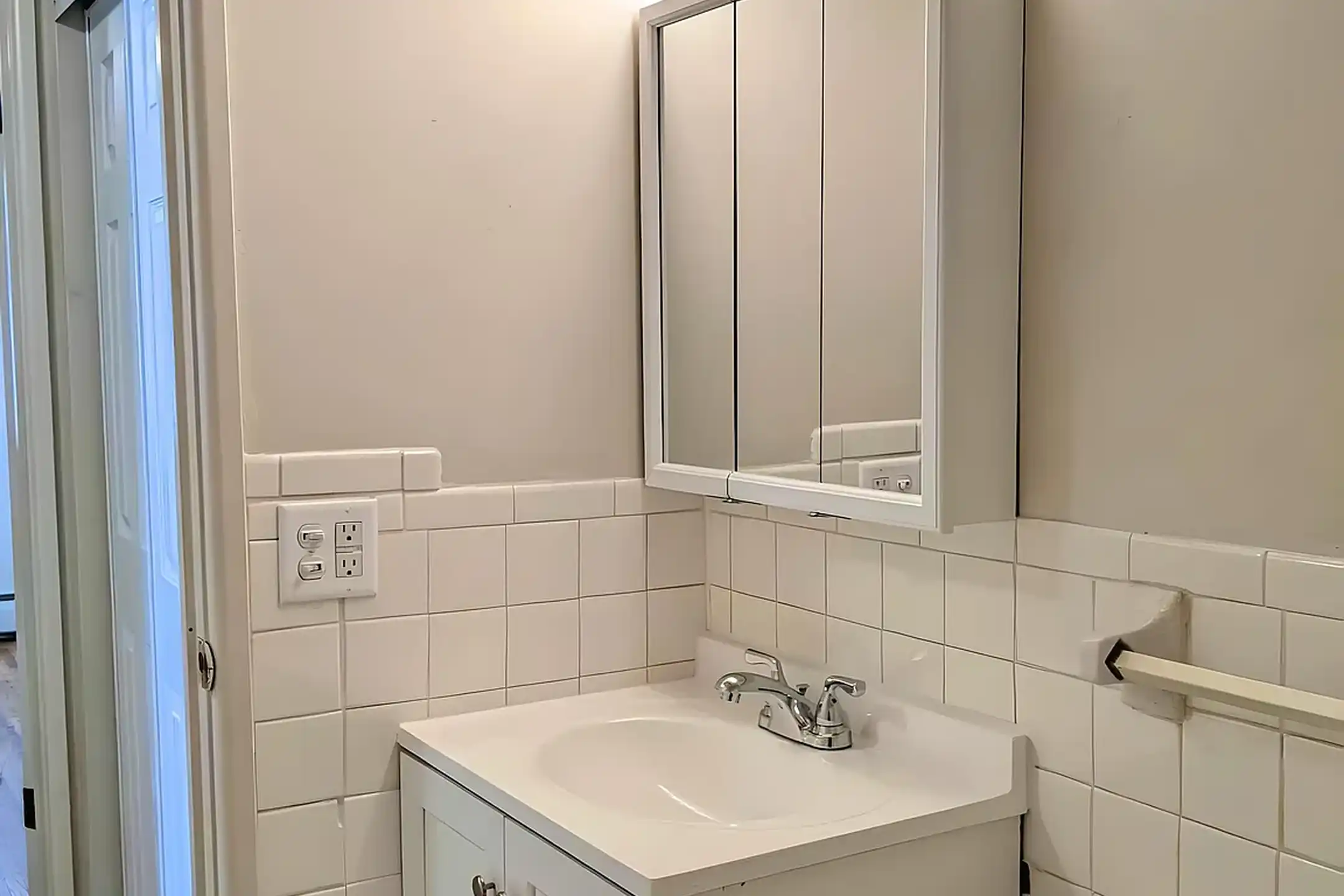 Phalen Village - Saint Paul, MN 55130 | ApartmentGuide.com