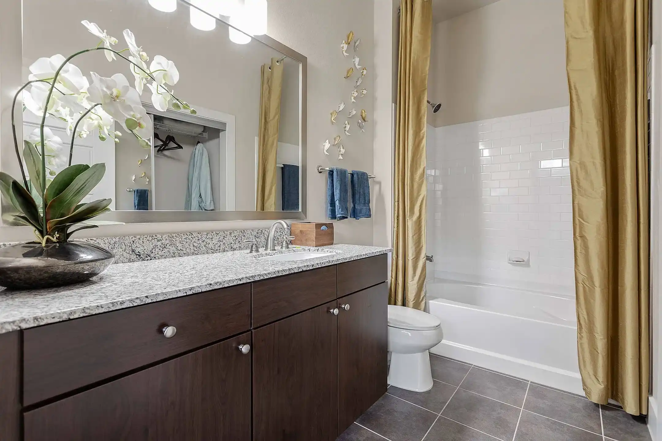 AMLI at Escena - Irving, TX 75039 | ApartmentGuide.com