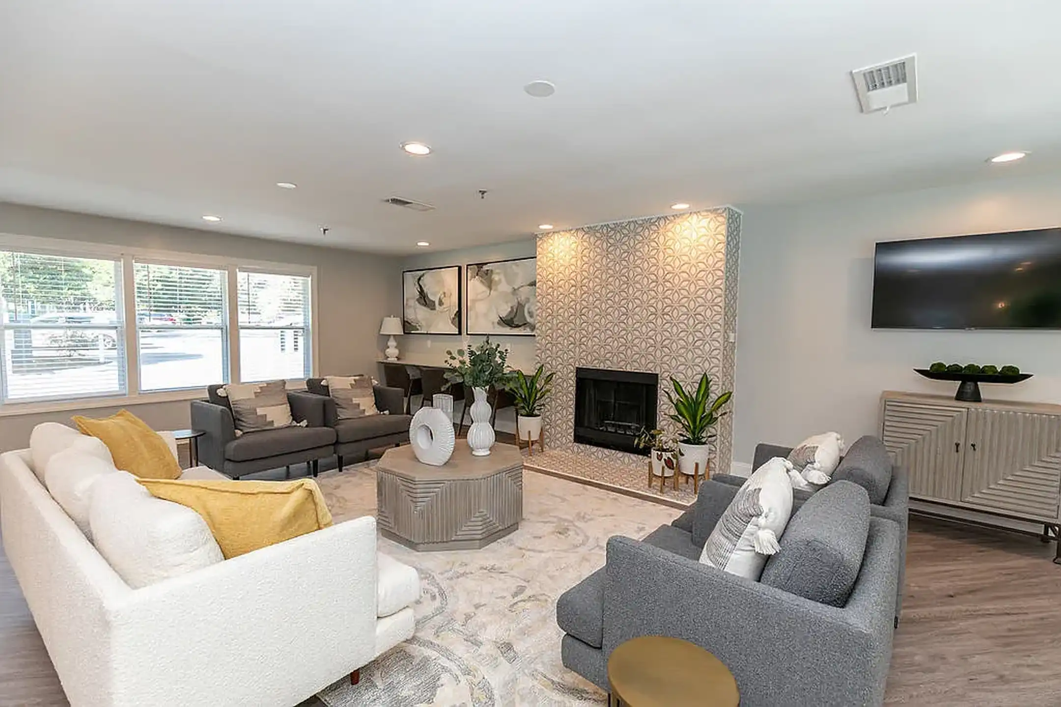 Somerset at the Crossing - Tucker, GA 30084 | ApartmentGuide.com
