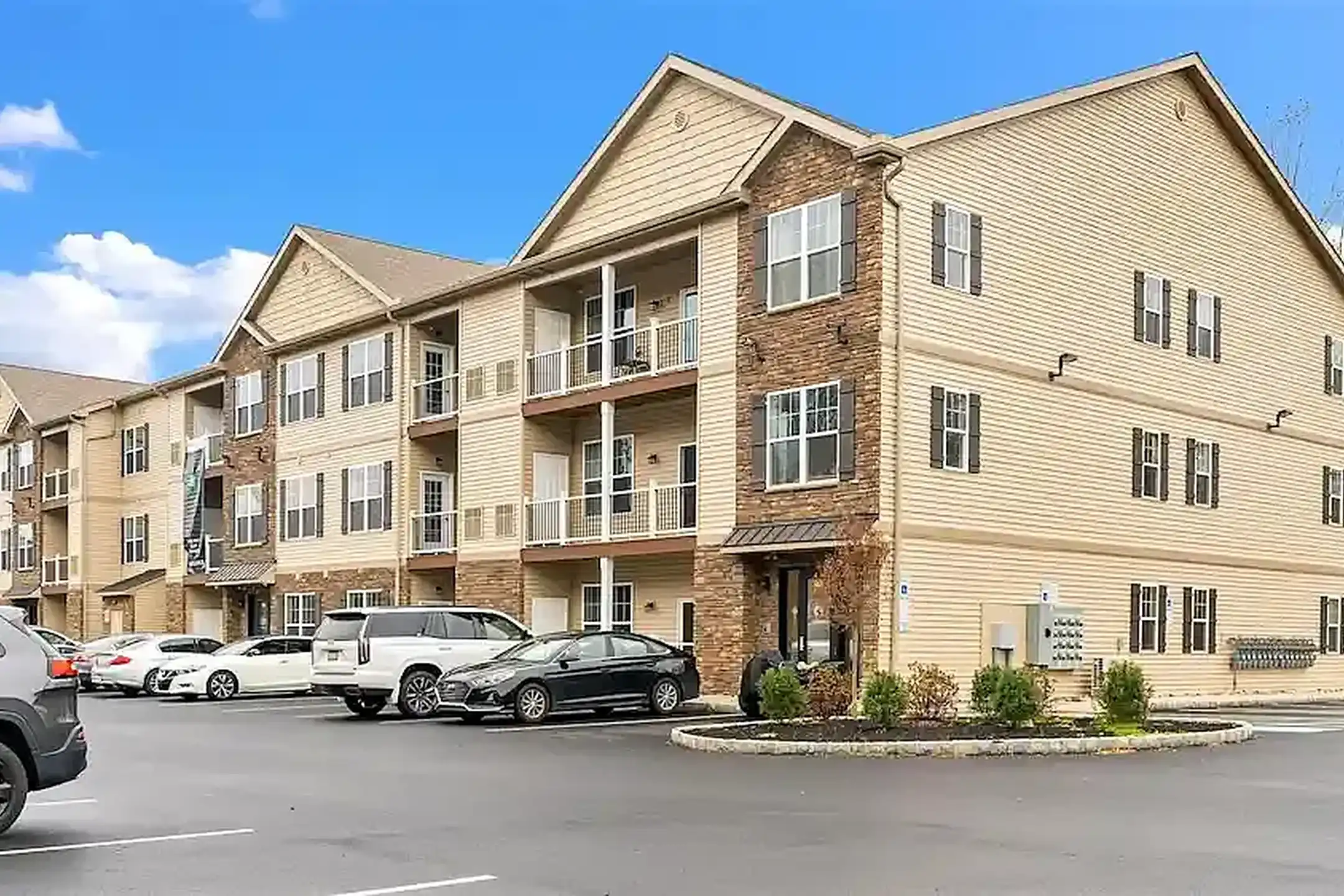 Riverview West - Bethlehem, PA 18018 | ApartmentGuide.com