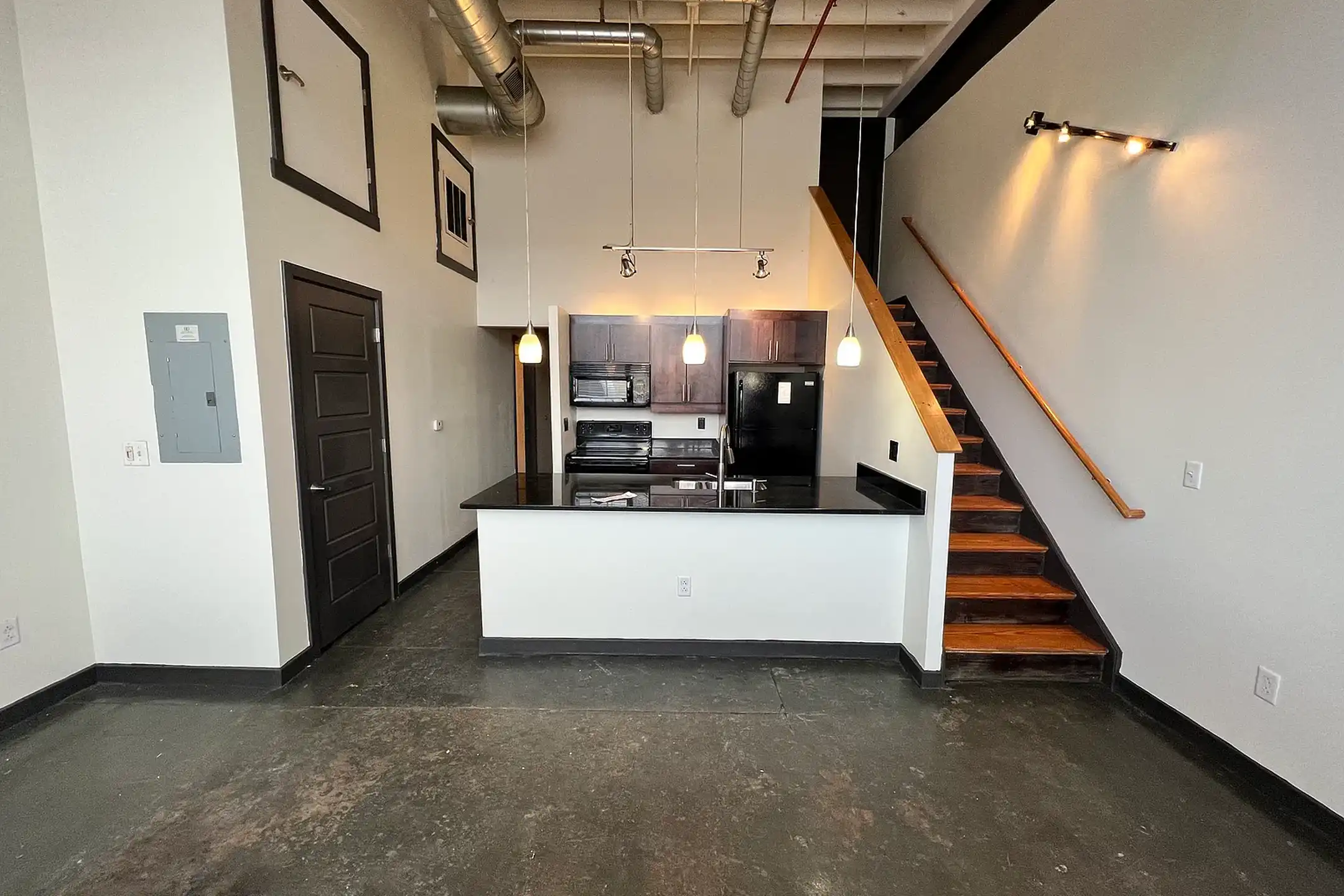 7th Street Lofts - Richmond, VA 23224 | ApartmentGuide.com