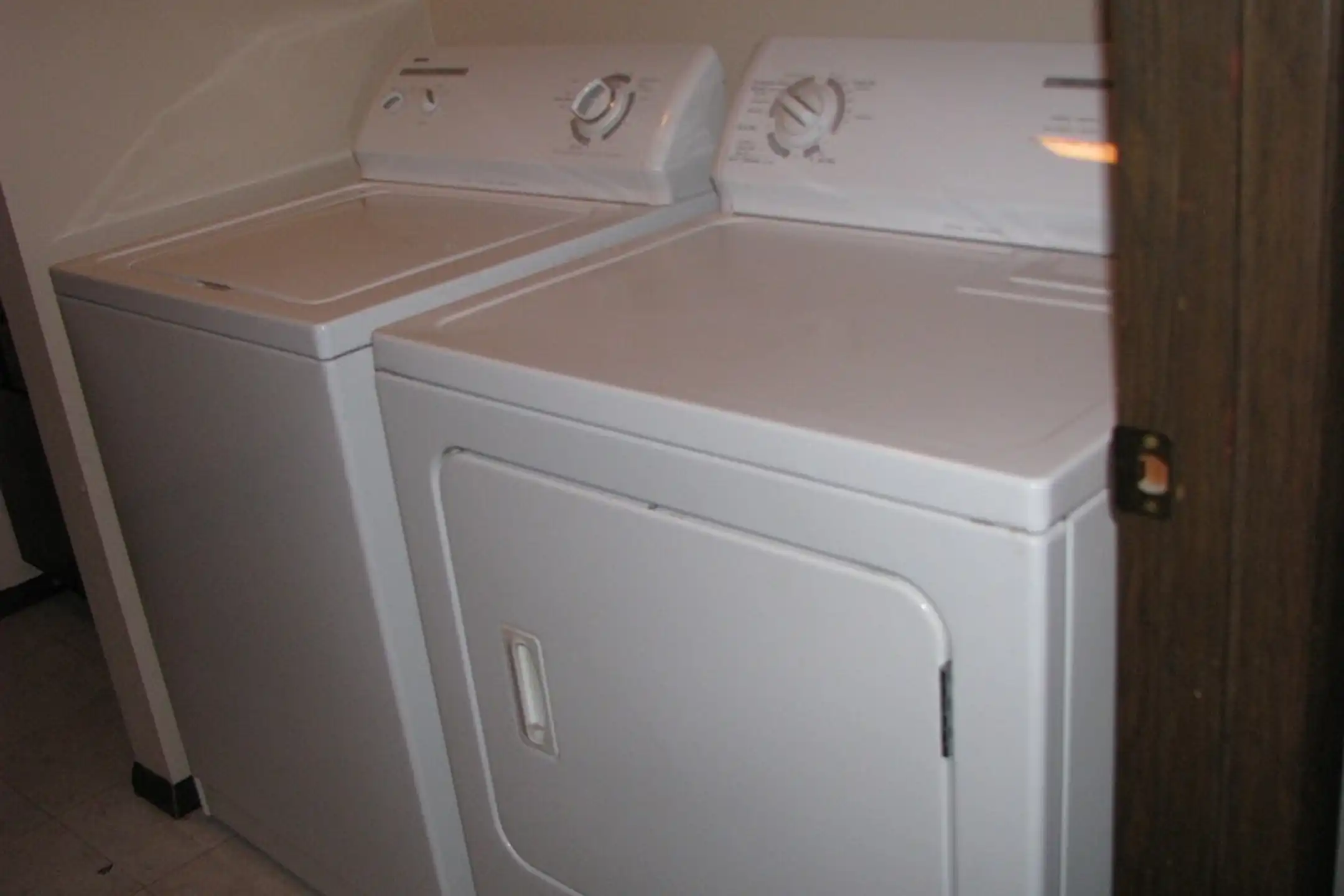 1602 Hudson St unit 4 - Helena, MT 59601 | ApartmentGuide.com