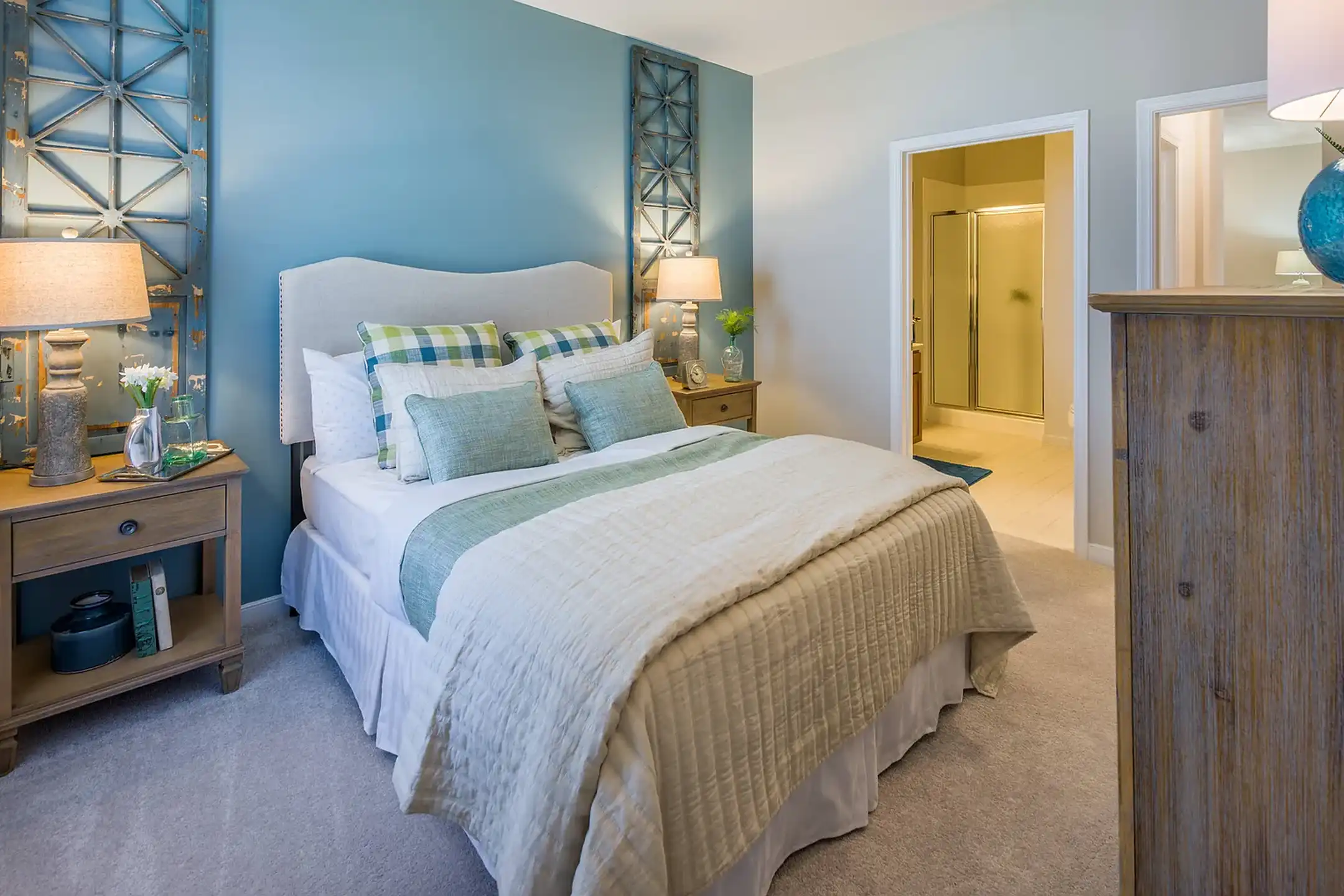 Sterling Manor - Williamsburg, VA 23188 | ApartmentGuide.com
