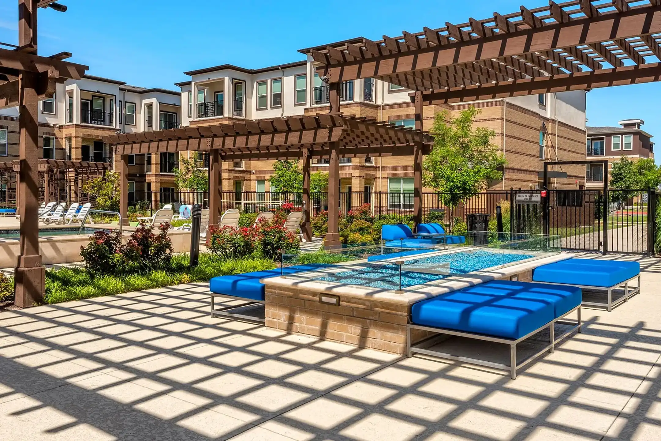 McKinney Square Apartments - McKinney, TX 75070 | ApartmentGuide.com