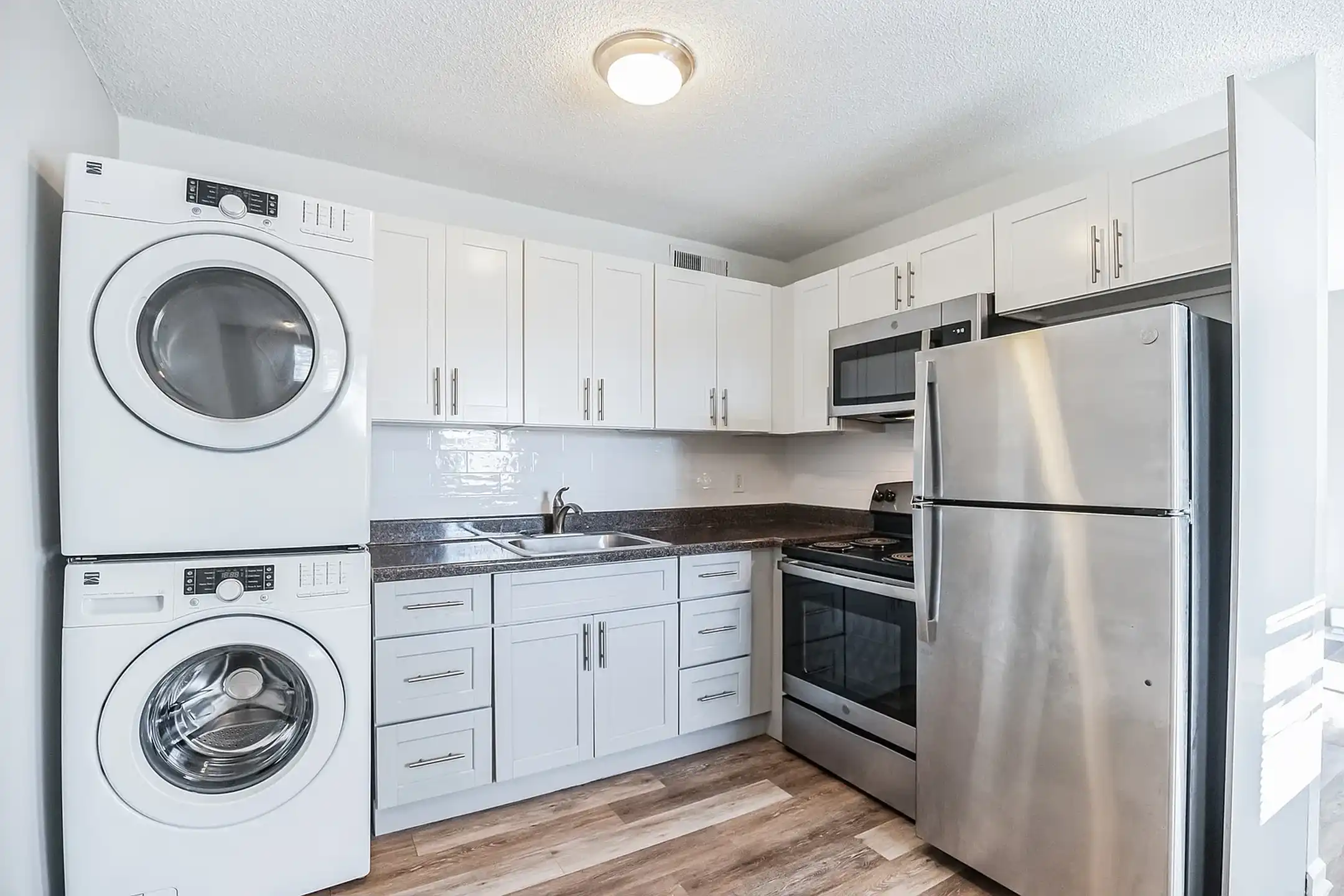 Hamilton Estates Apartments - Hamilton, NJ 08610 | ApartmentGuide.com