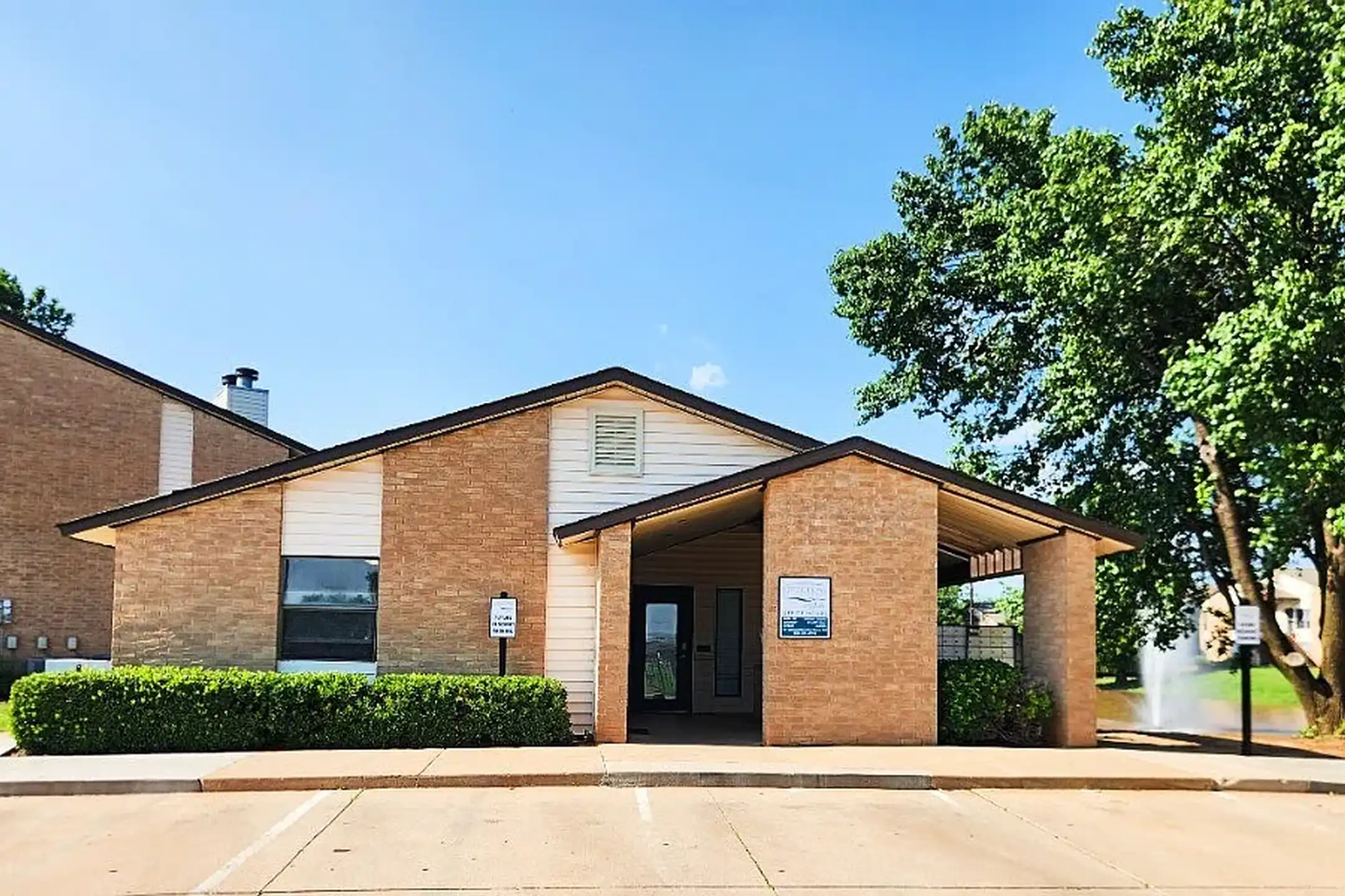 Reflections at Stillwater - Stillwater, OK 74075 | ApartmentGuide.com