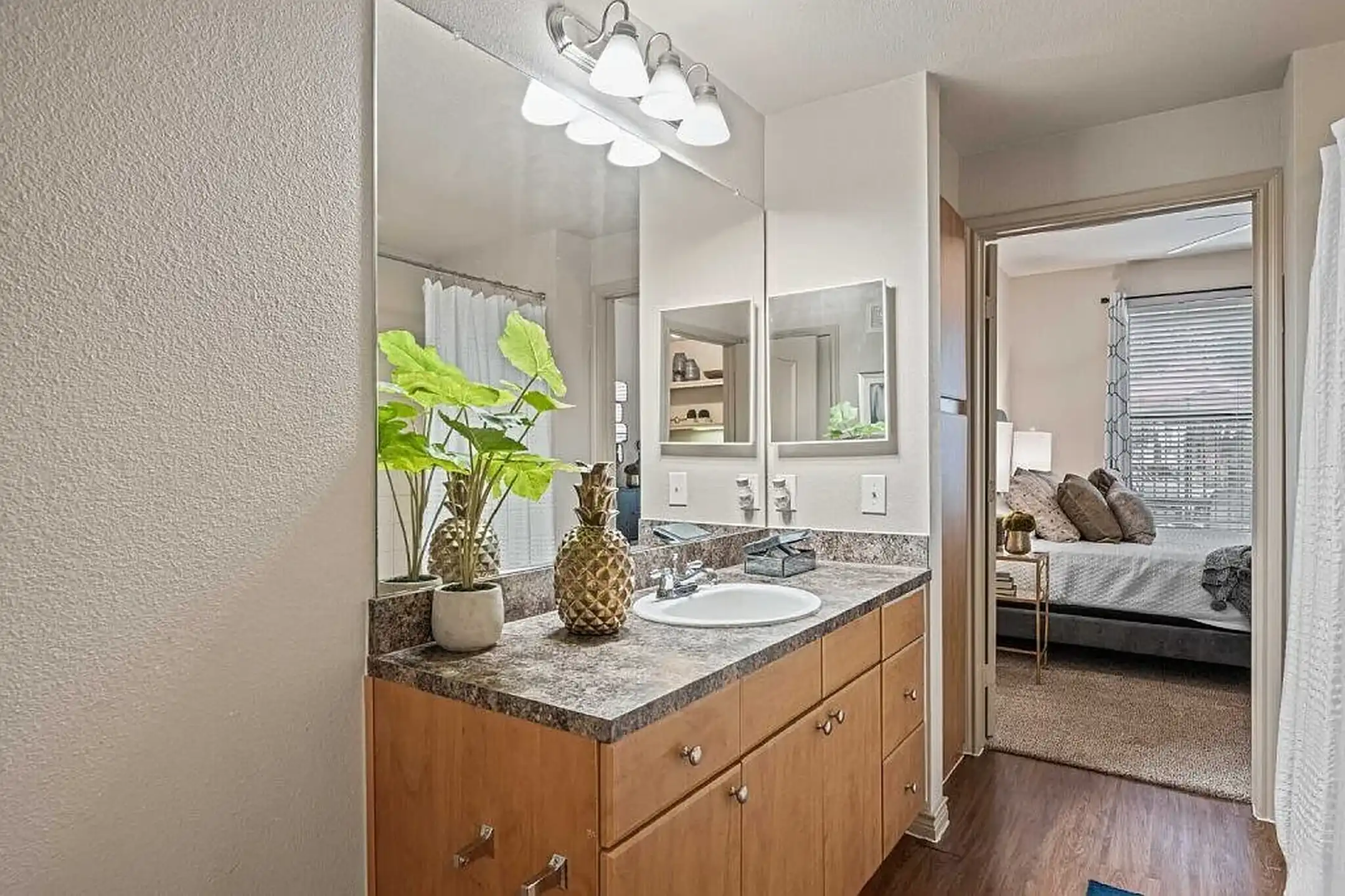 Rockwall Commons - Rockwall, TX 75087 | ApartmentGuide.com