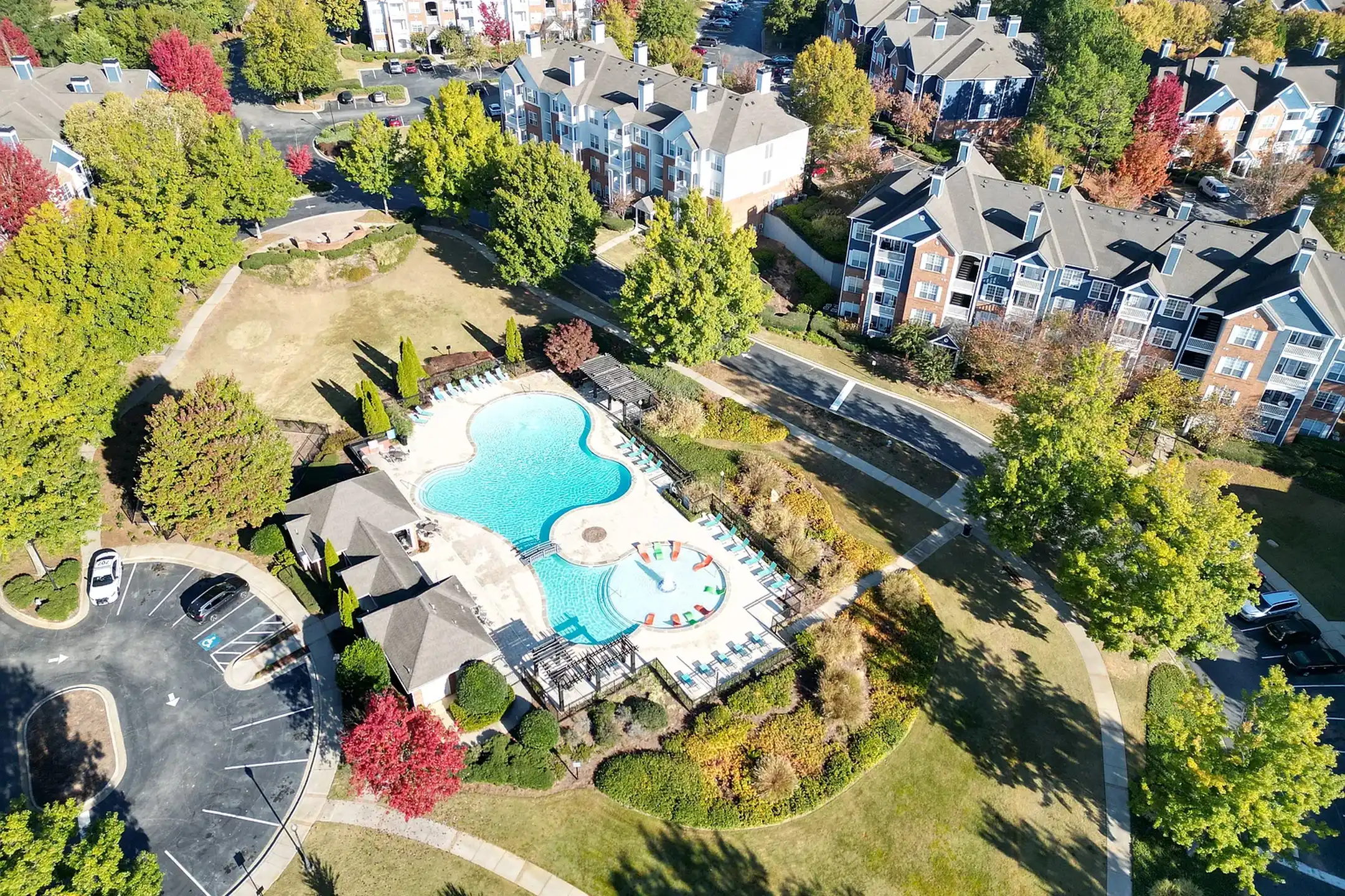 Exciting The Crest At Sugarloaf Apartments Photos
