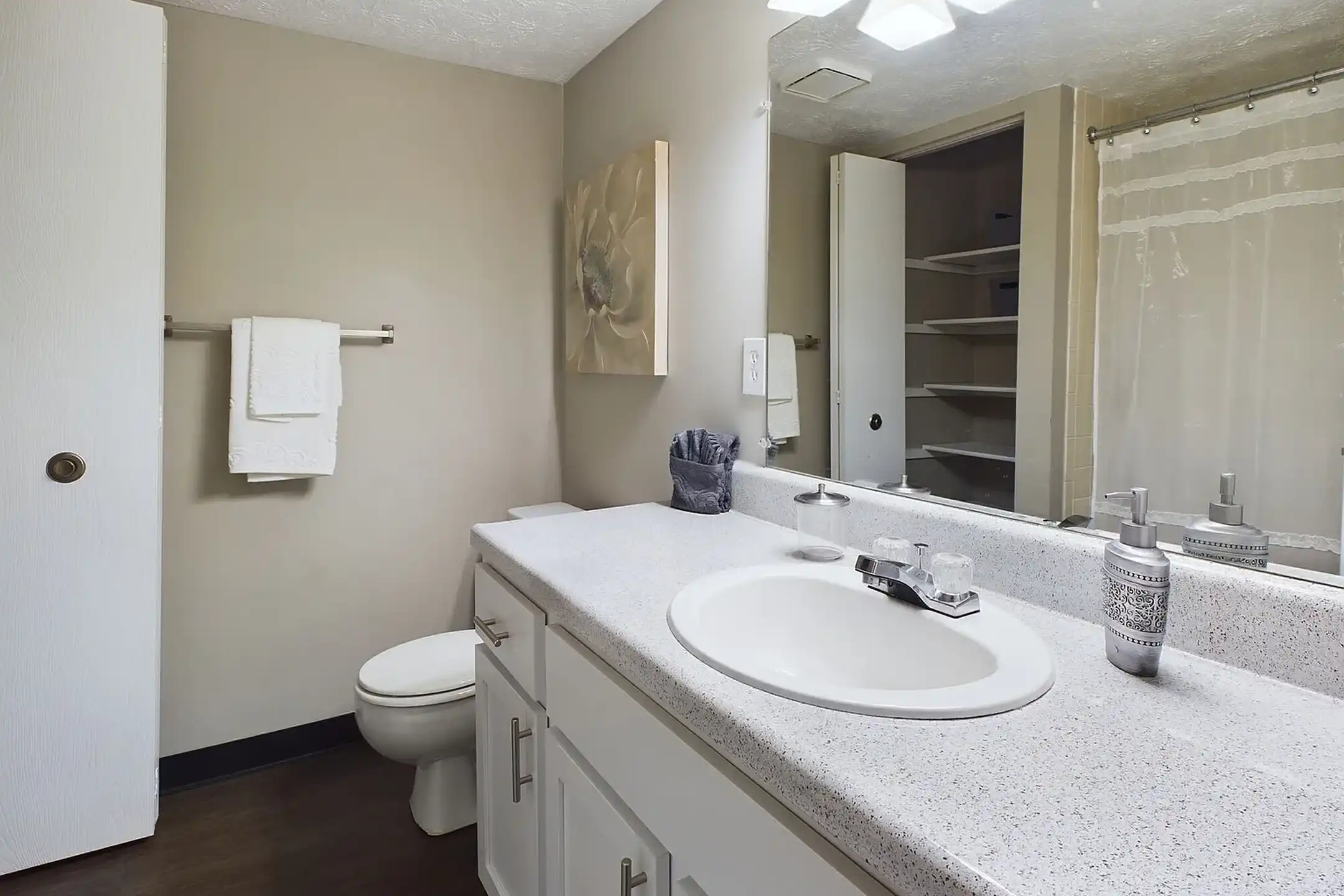Emerson Village - Indianapolis, IN 46237 | ApartmentGuide.com