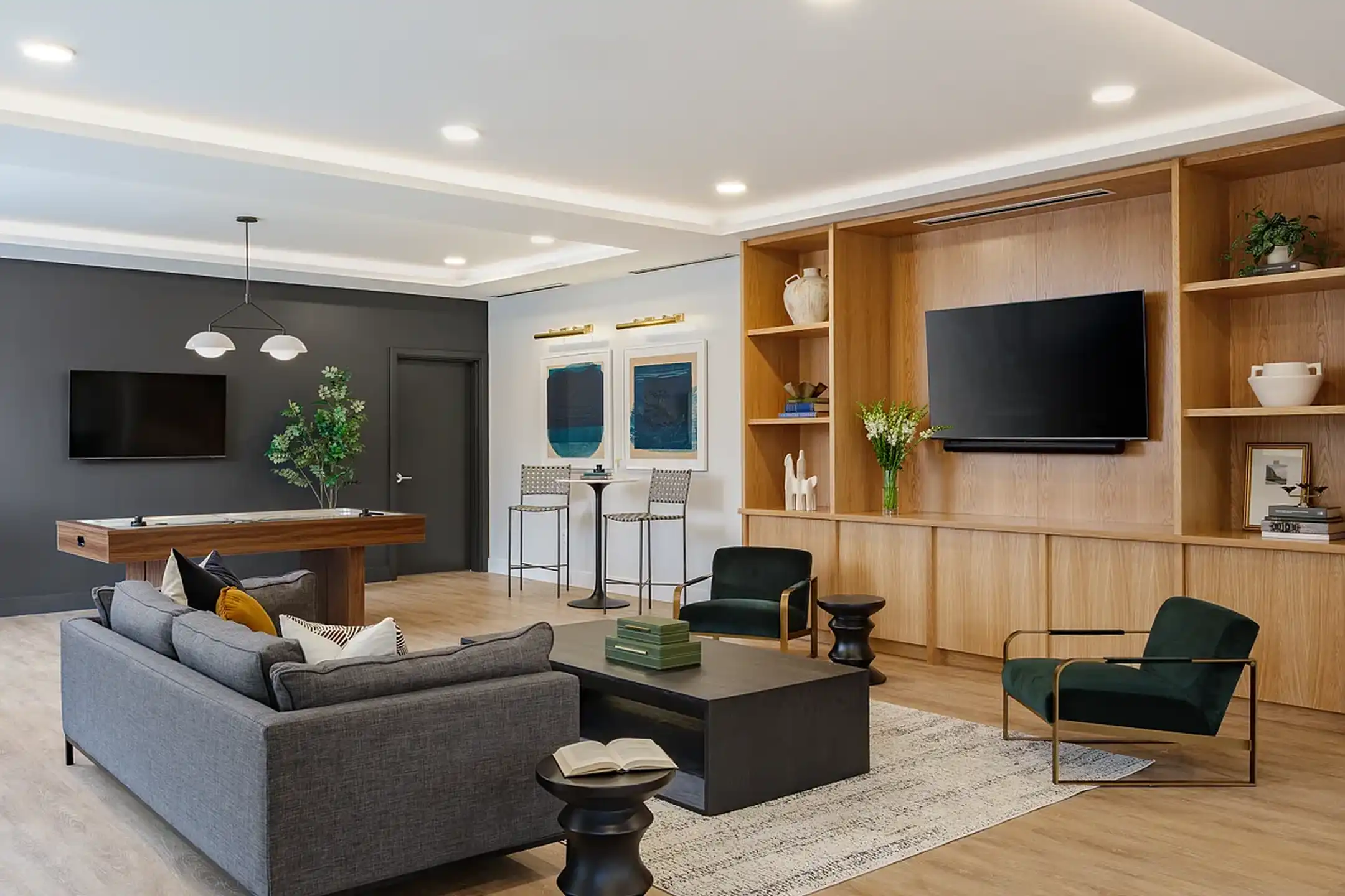 Rozzie - Roslindale, MA 02131 | ApartmentGuide.com