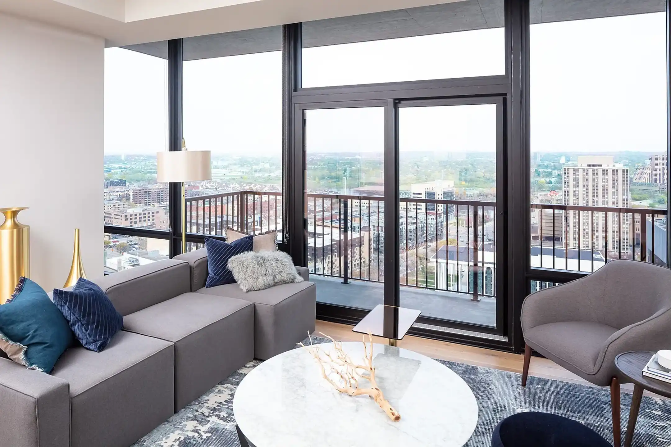 365 Nicollet - Minneapolis, MN 55401 | ApartmentGuide.com