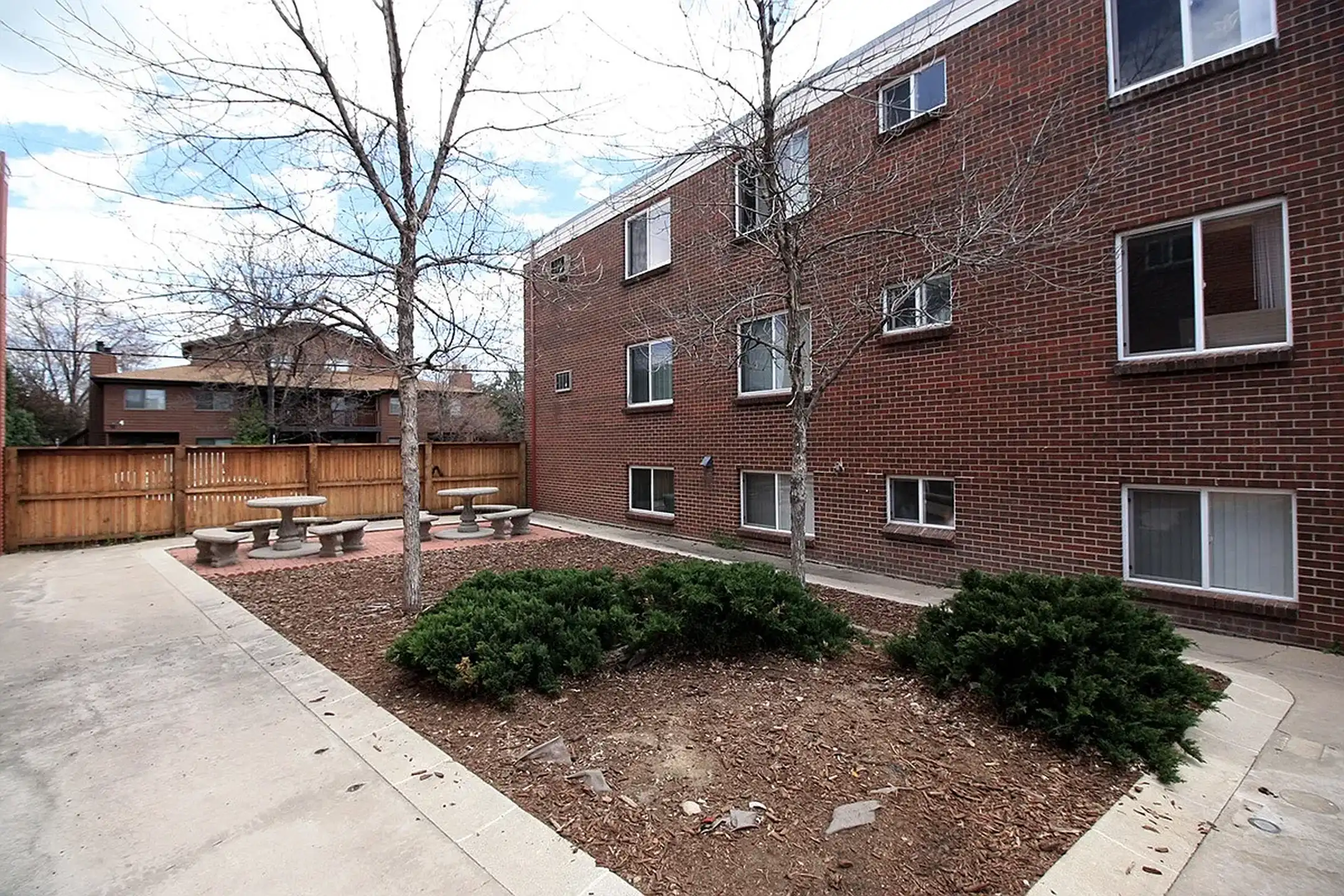 South Forest - Denver, CO 80246 | ApartmentGuide.com