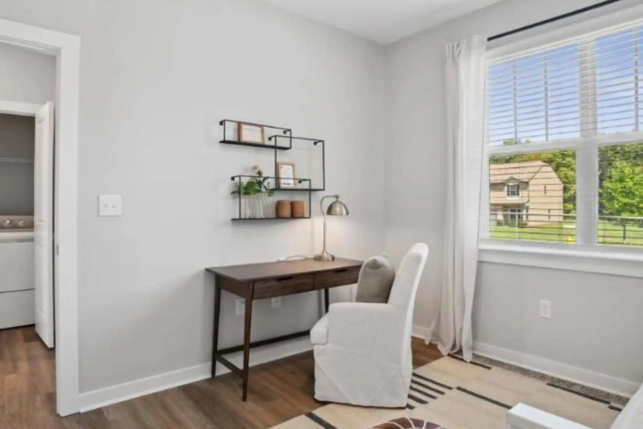 1702 Rocky River Rd W - Charlotte, NC 28213 | ApartmentGuide.com