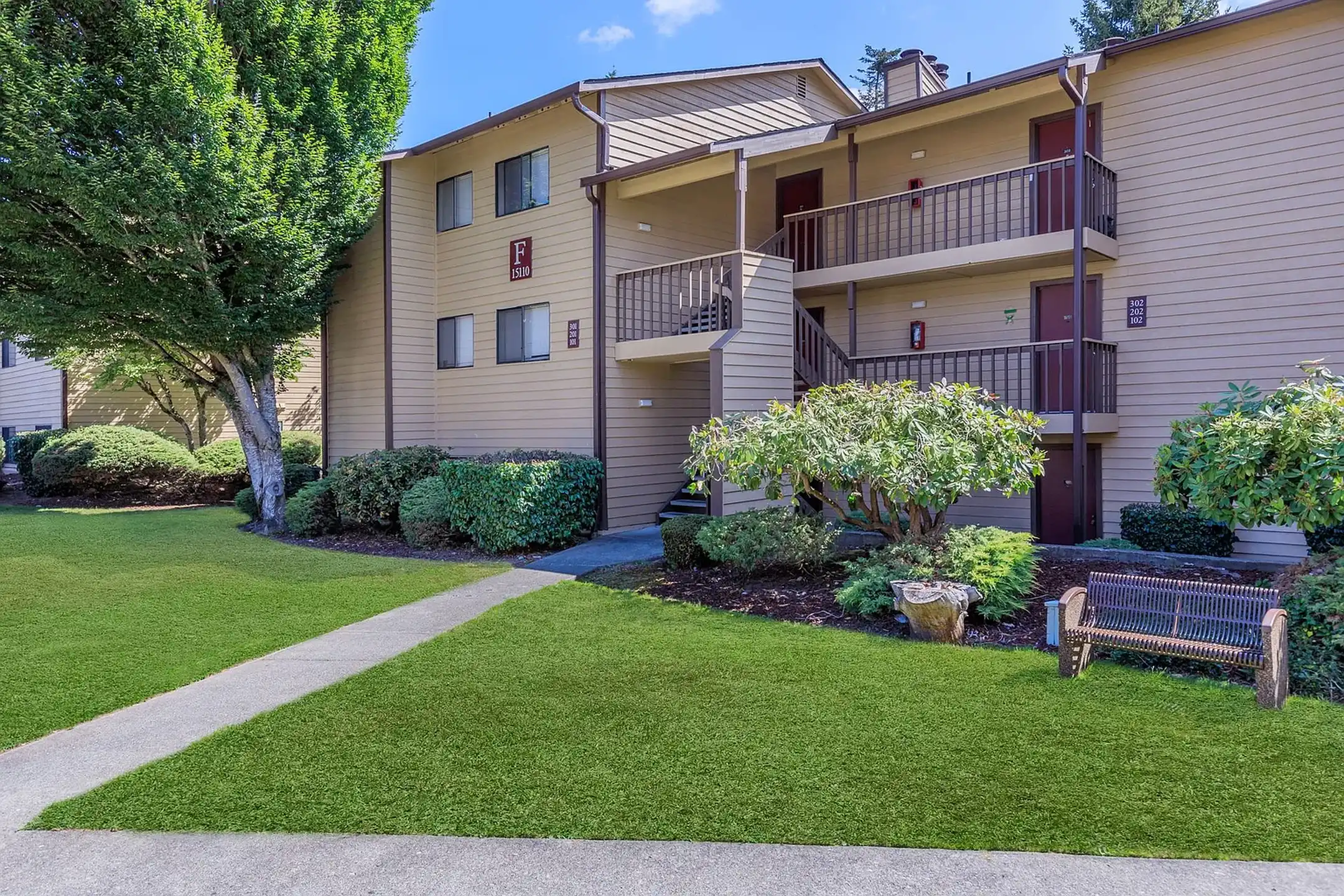 Autumn Ridge Apartments - Shoreline, WA 98133 | ApartmentGuide.com