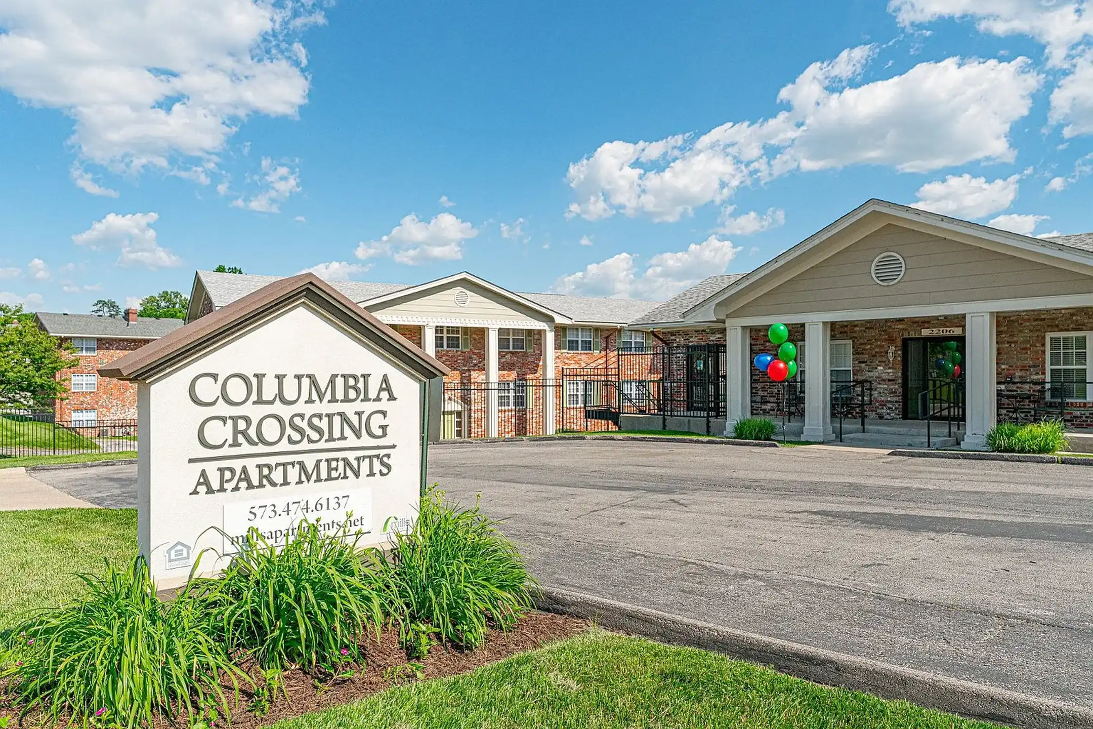 Columbia Crossing - Columbia, MO 65202 | ApartmentGuide.com
