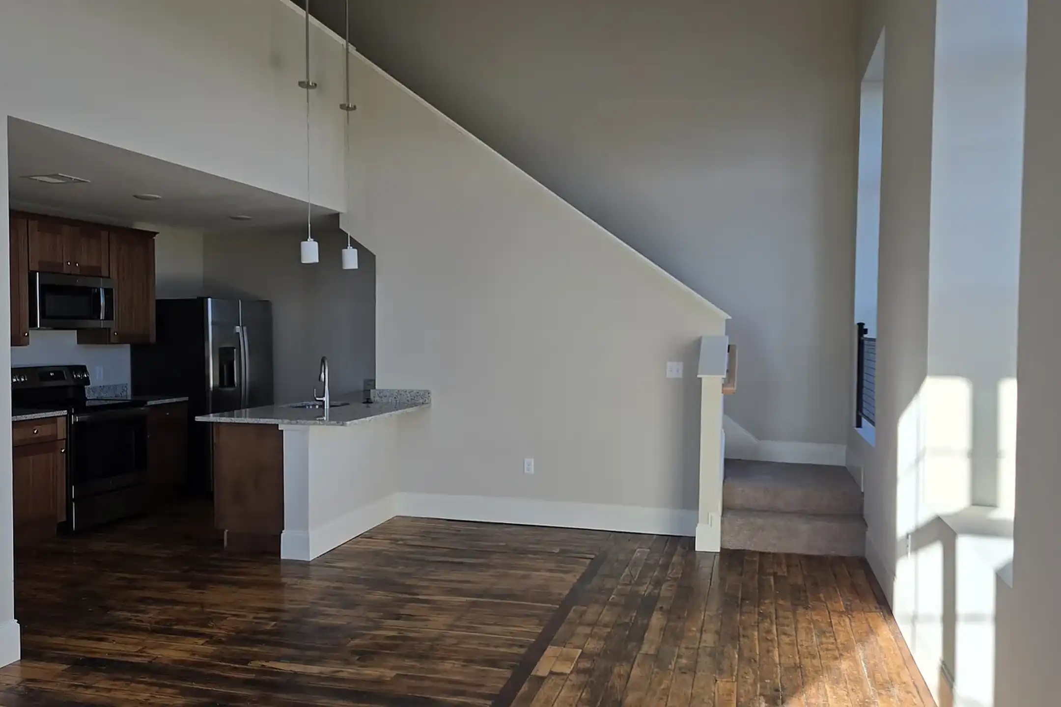 King Philip Lofts - Fall River, MA 02724 | ApartmentGuide.com