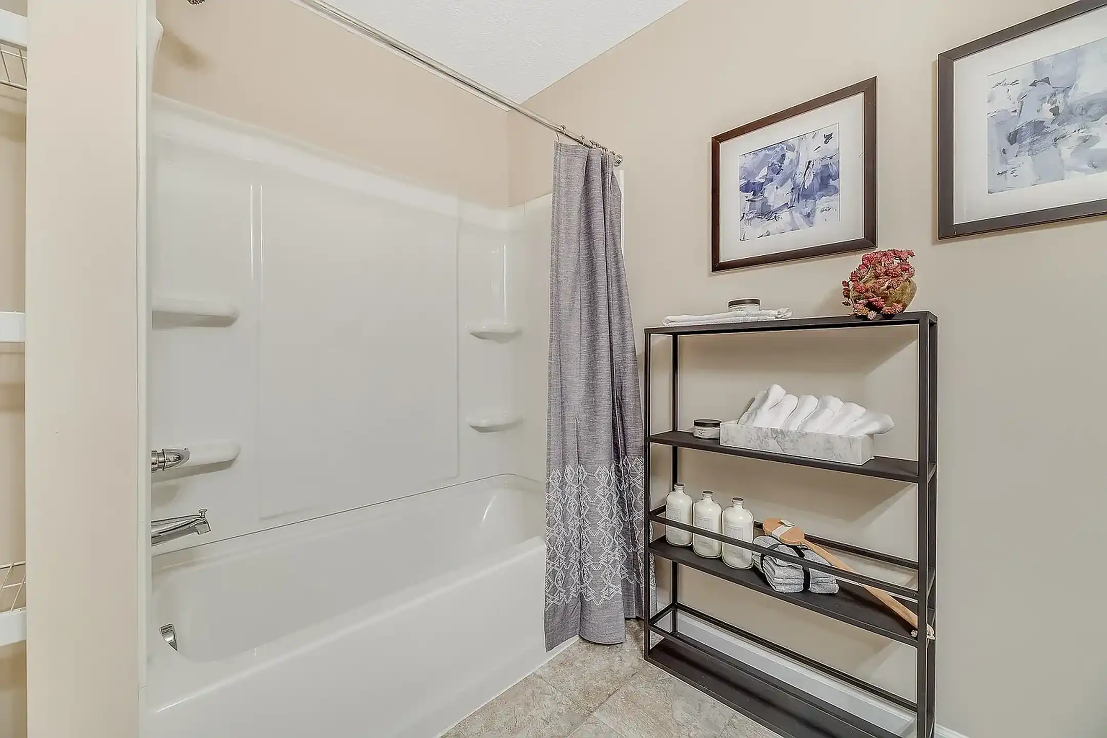 Seattle House - Delaware, OH 43015 | ApartmentGuide.com