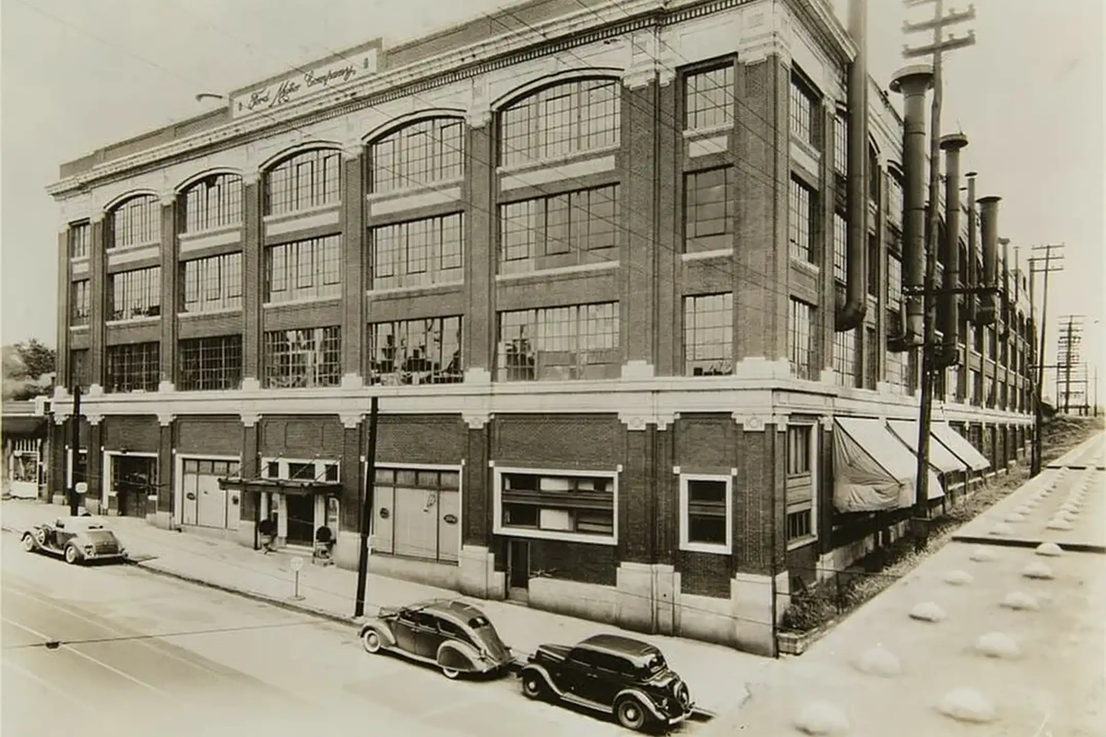 Ford Factory Lofts - Atlanta, GA 30308 | ApartmentGuide.com