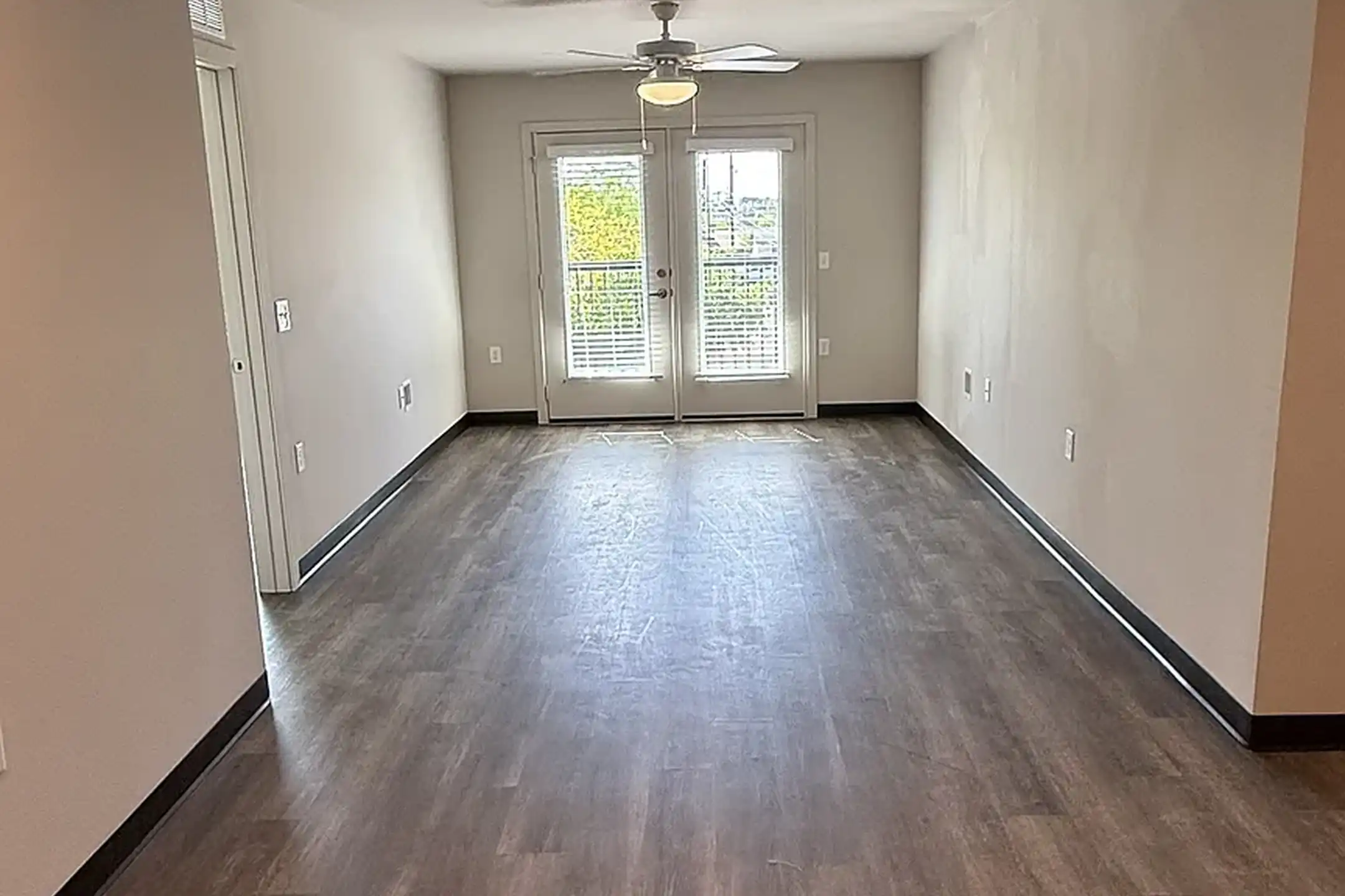The Cove - Phoenix, AZ 85029 | ApartmentGuide.com