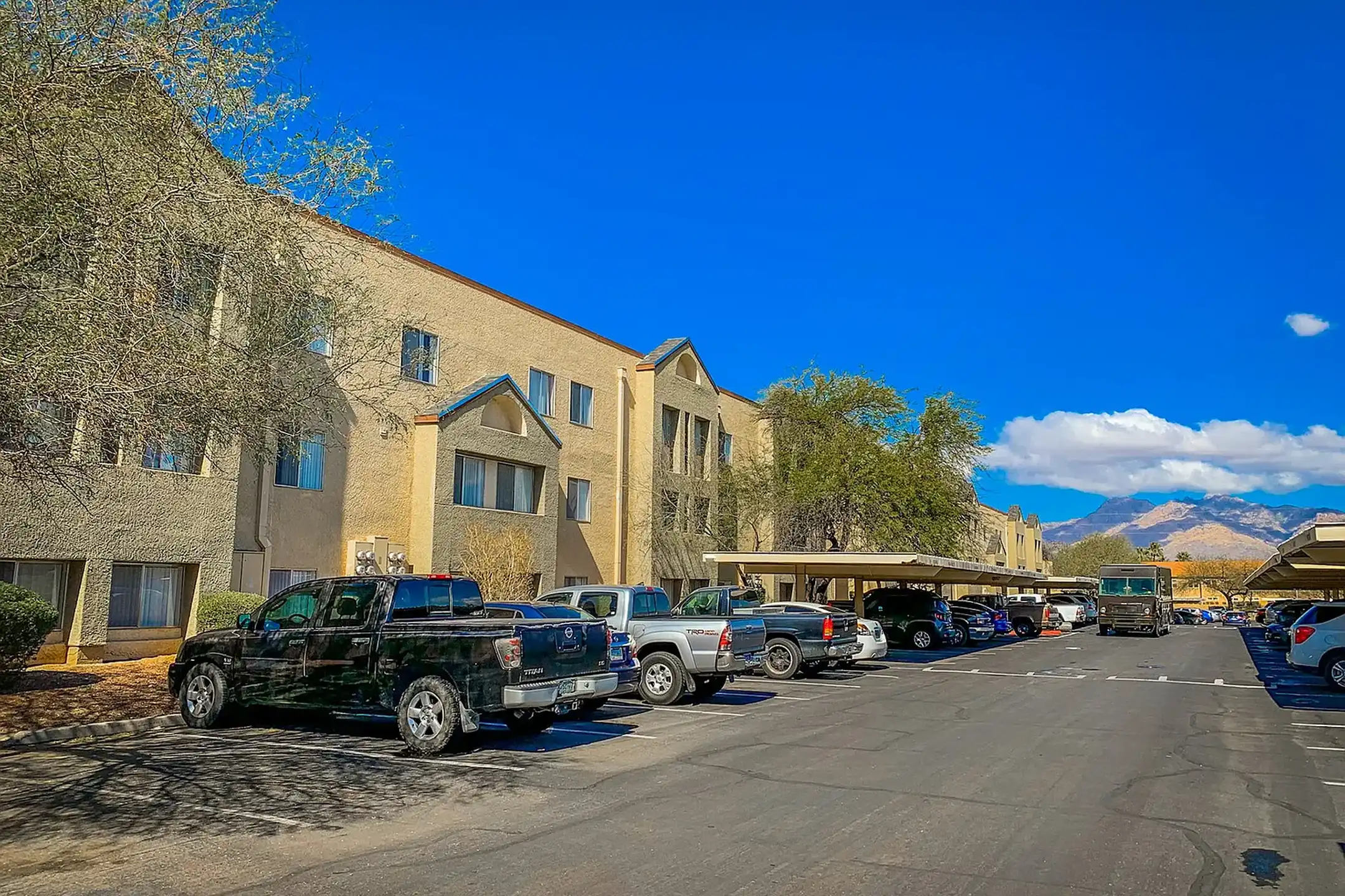 Pavilions at Pantano Apartments - Tucson, AZ 85710 | ApartmentGuide.com