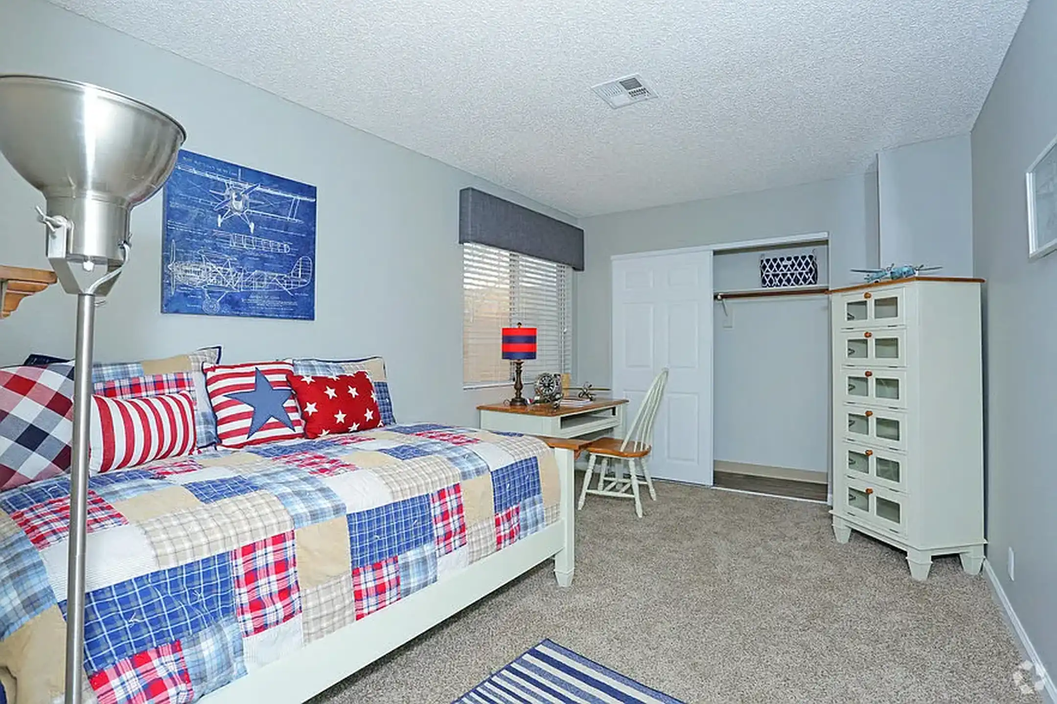 Sunset Pointe Apartments - Las Vegas, NV 89119 | ApartmentGuide.com