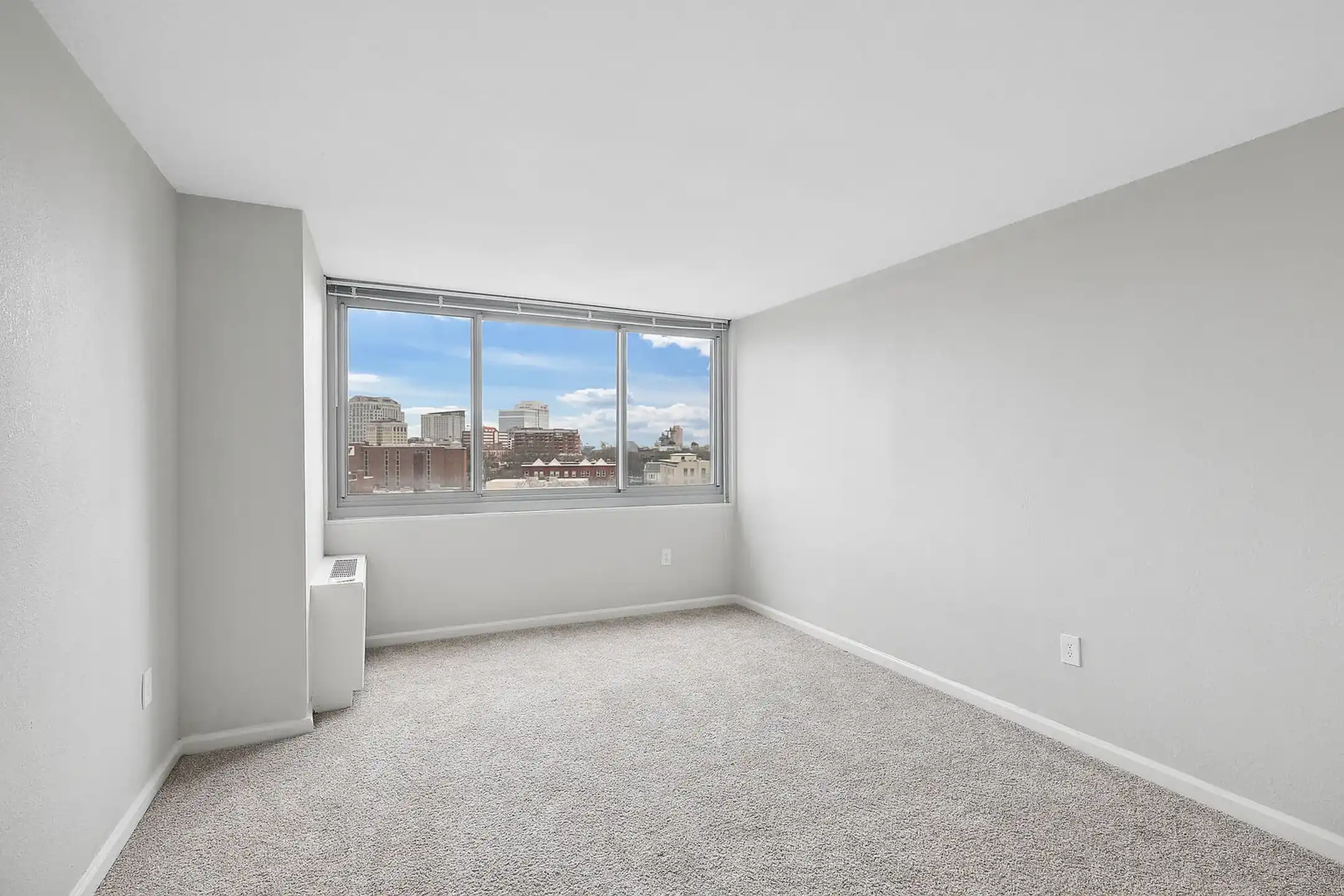 Hague Towers - Norfolk, VA 23510 | ApartmentGuide.com