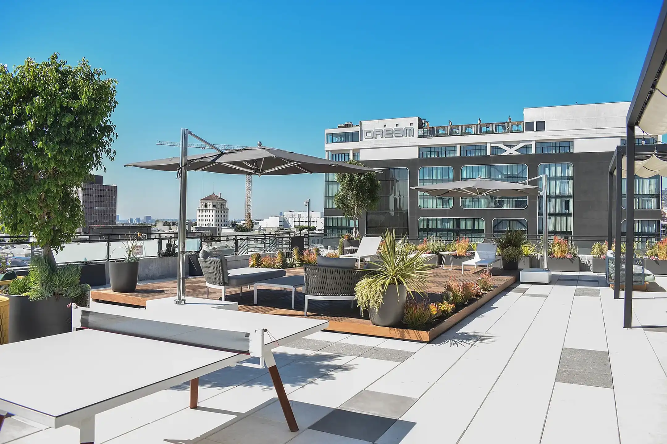 Cosmo Lofts - Los Angeles, CA 90028 | ApartmentGuide.com