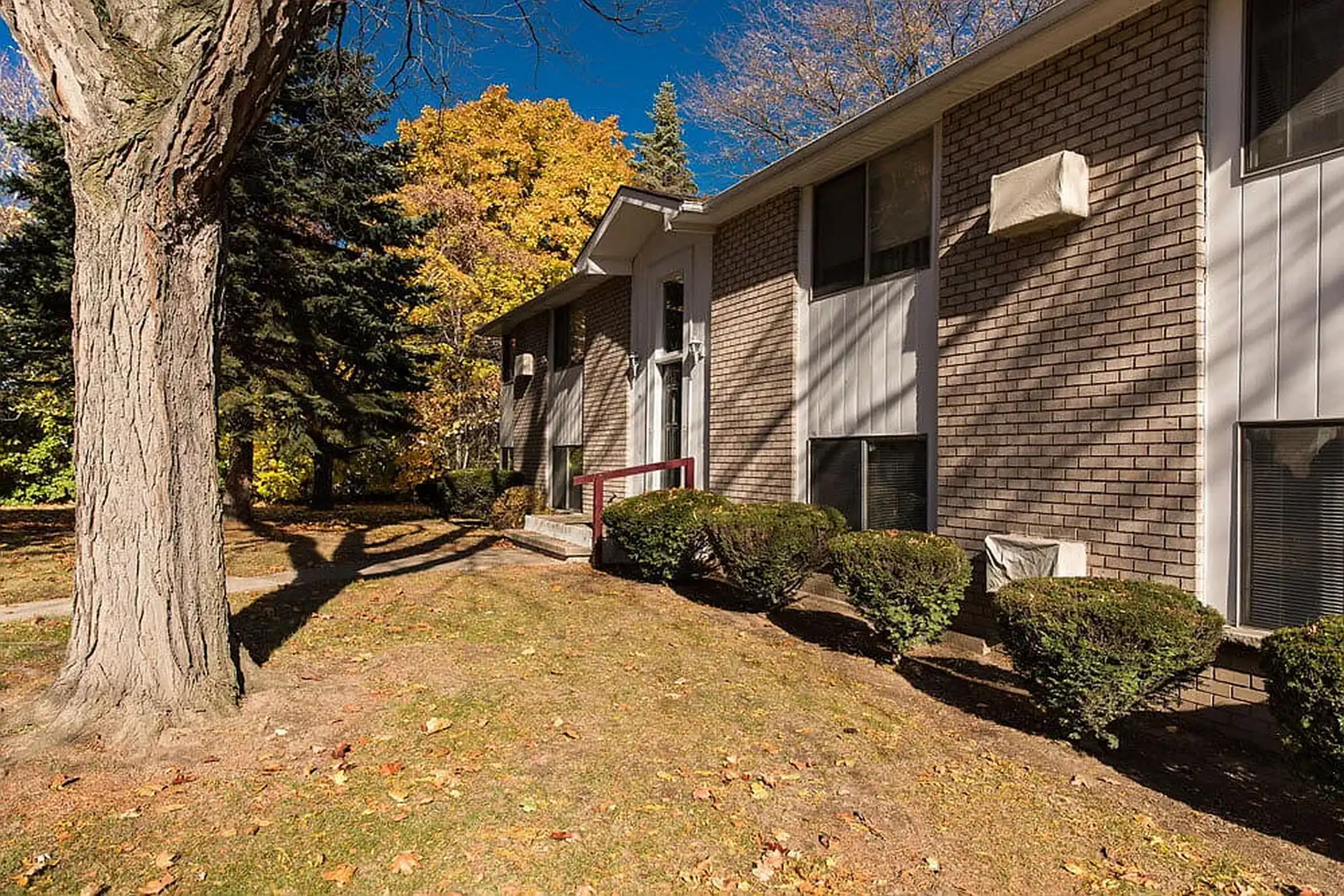 Presidential Estates - Rochester, NY 14616 | ApartmentGuide.com