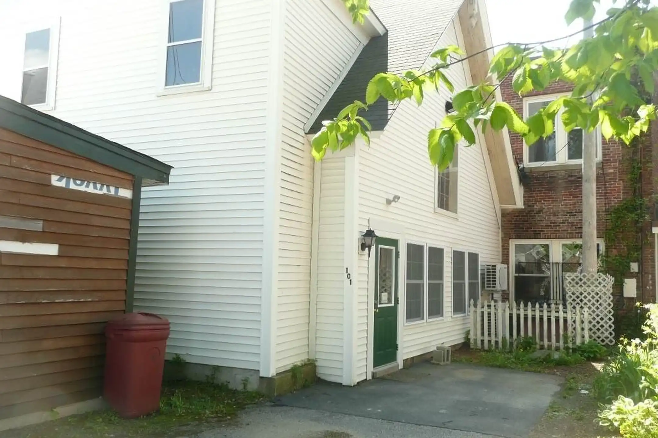 101 Broad St - Claremont, NH 03743 | ApartmentGuide.com