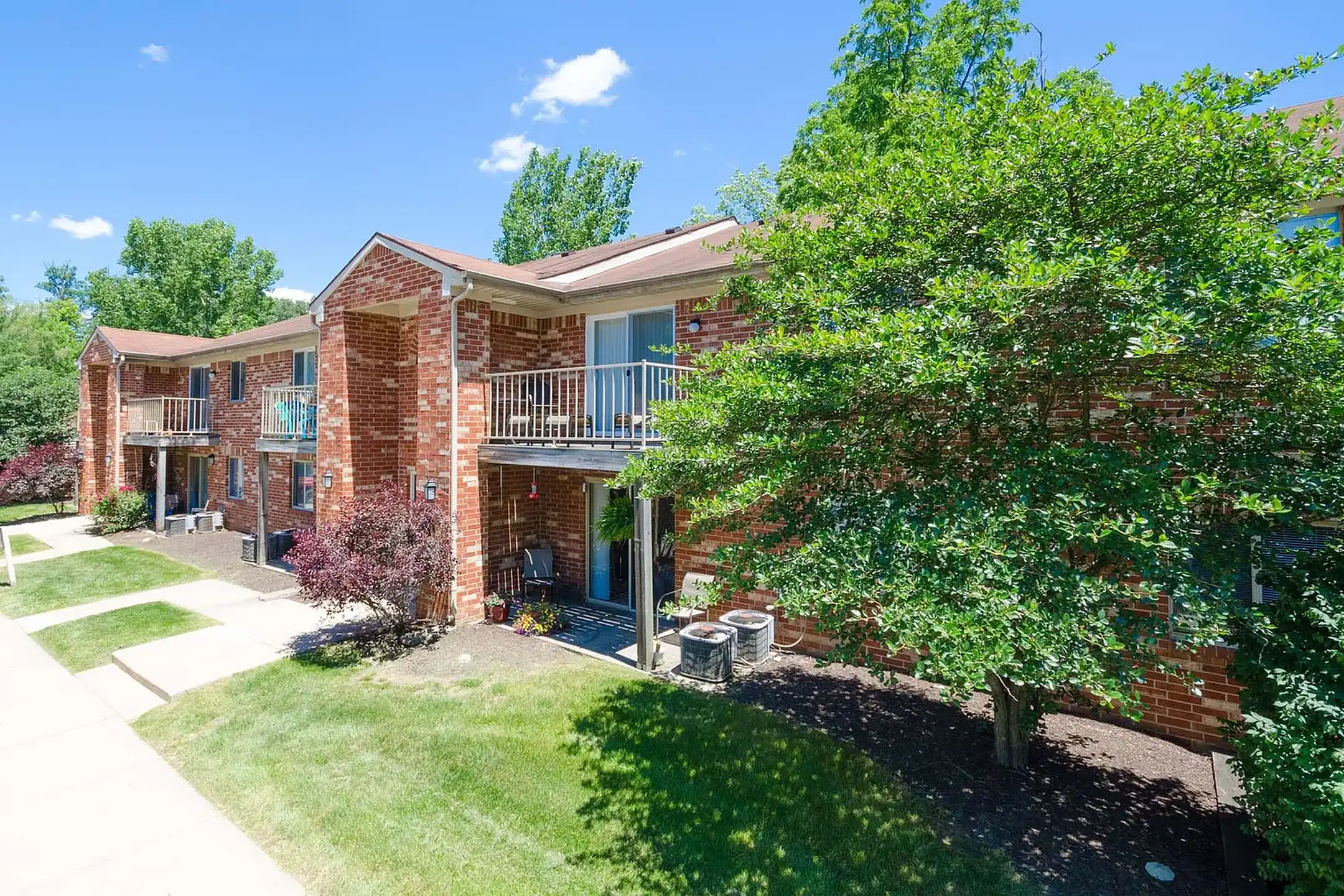 Bradford Ridge - Bloomington, IN 47403 | ApartmentGuide.com