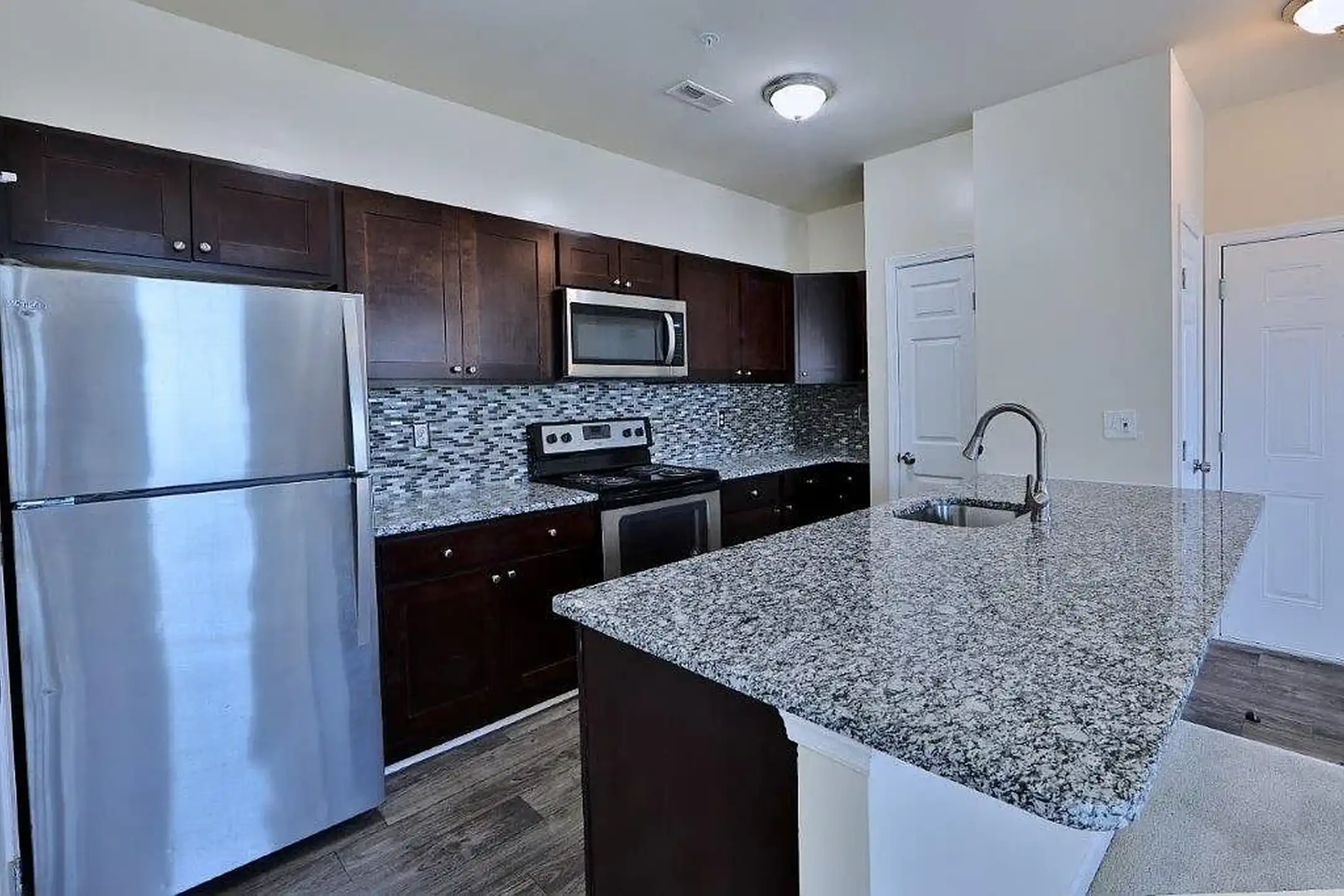 The Apartments at Diamond Ridge - Baltimore, MD 21244 | ApartmentGuide.com