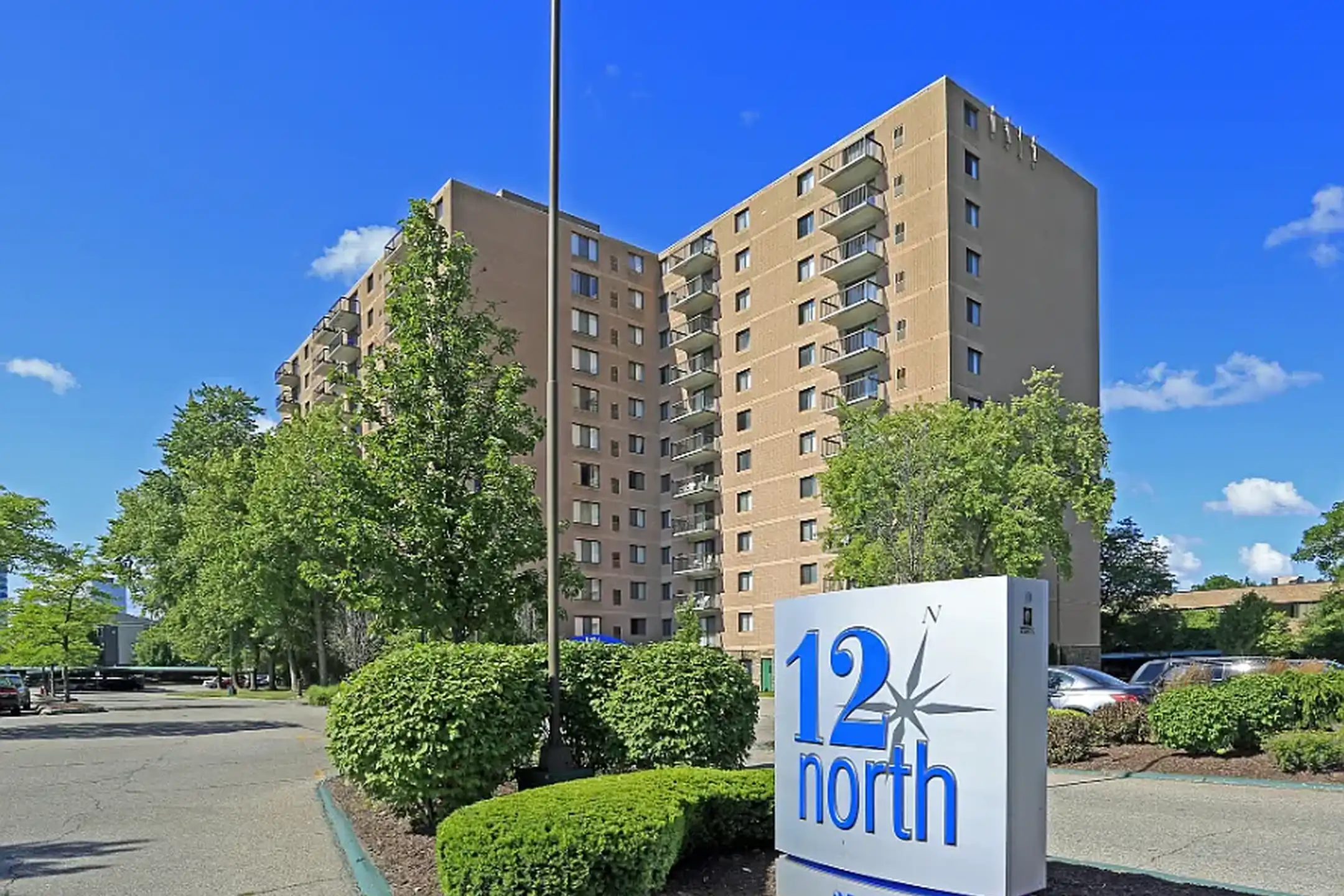 12 North Apartments - Southfield, MI 48034 | ApartmentGuide.com