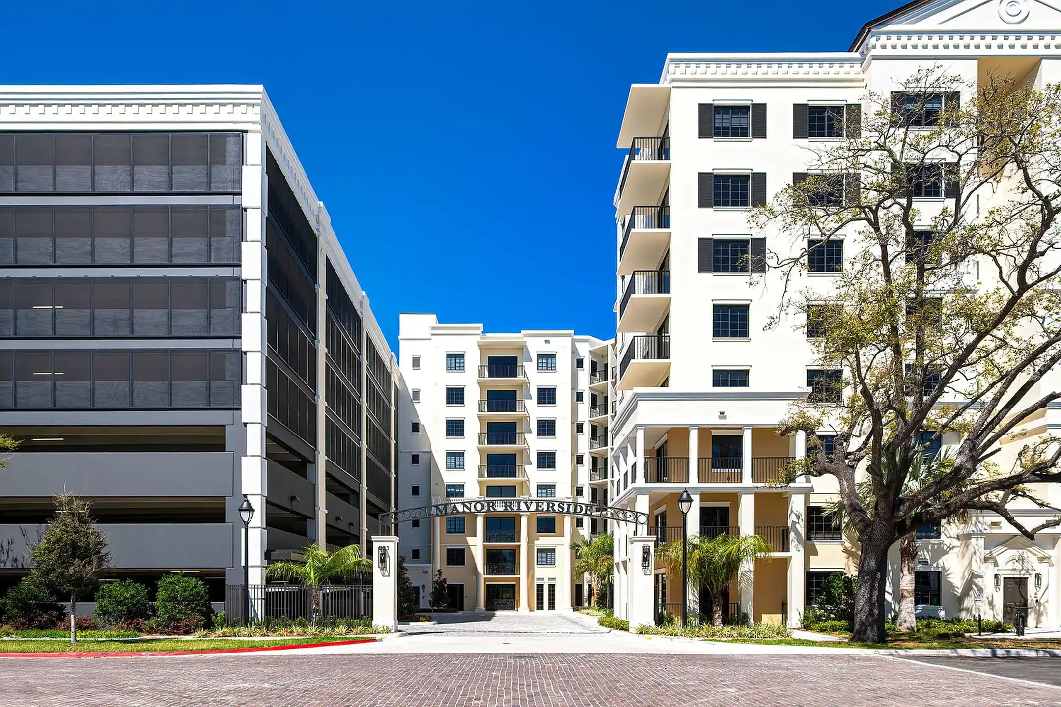 Manor Riverside - Tampa, FL 33607 | ApartmentGuide.com