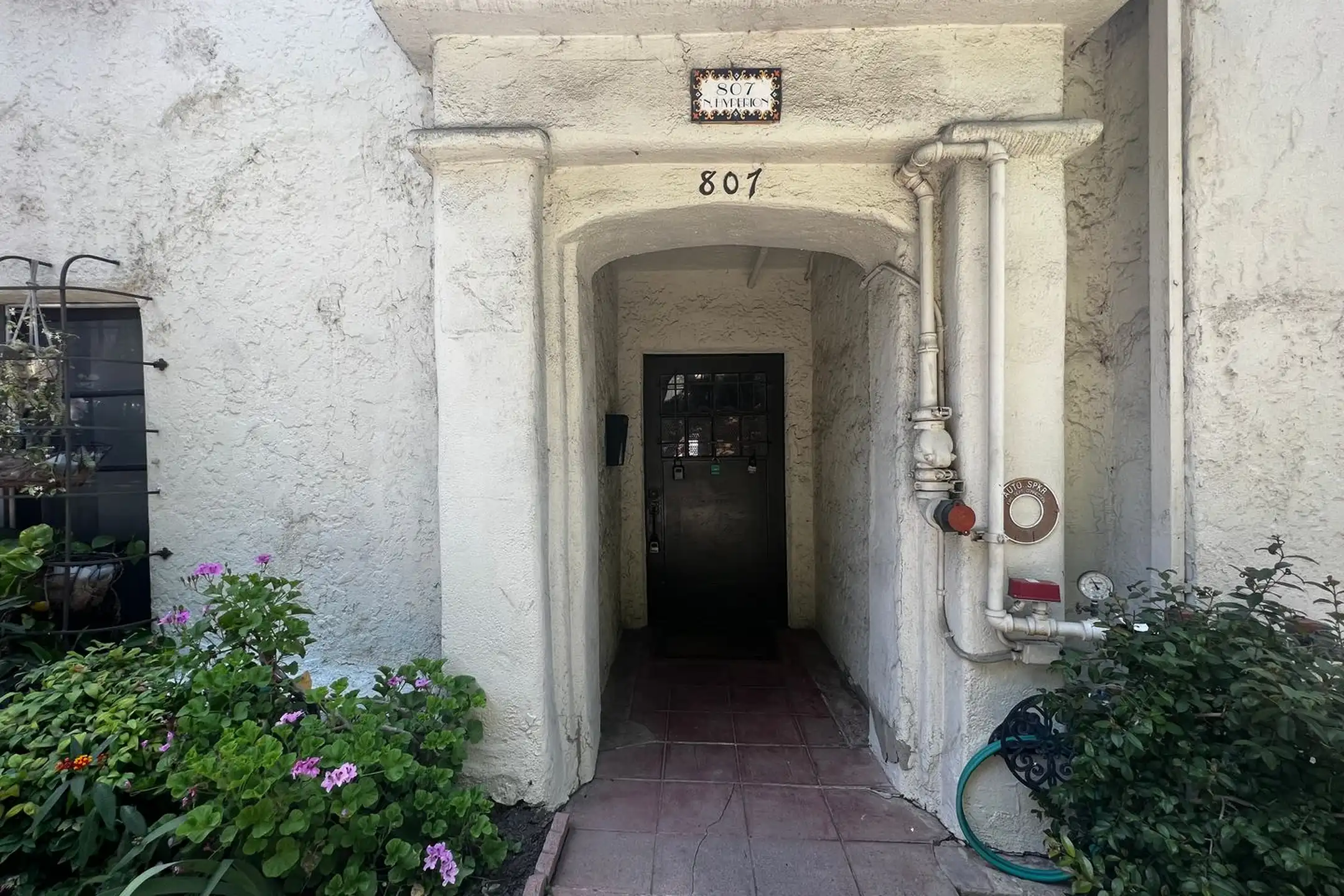 807 Hyperion Ave unit 7 - Los Angeles, CA 90029 | ApartmentGuide.com